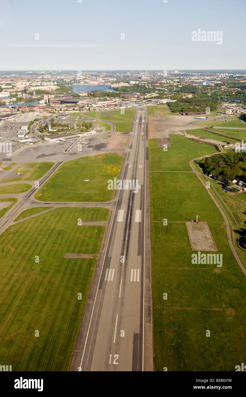 Asphalt Runways High Resolution Stock Photography and Images - Alamy