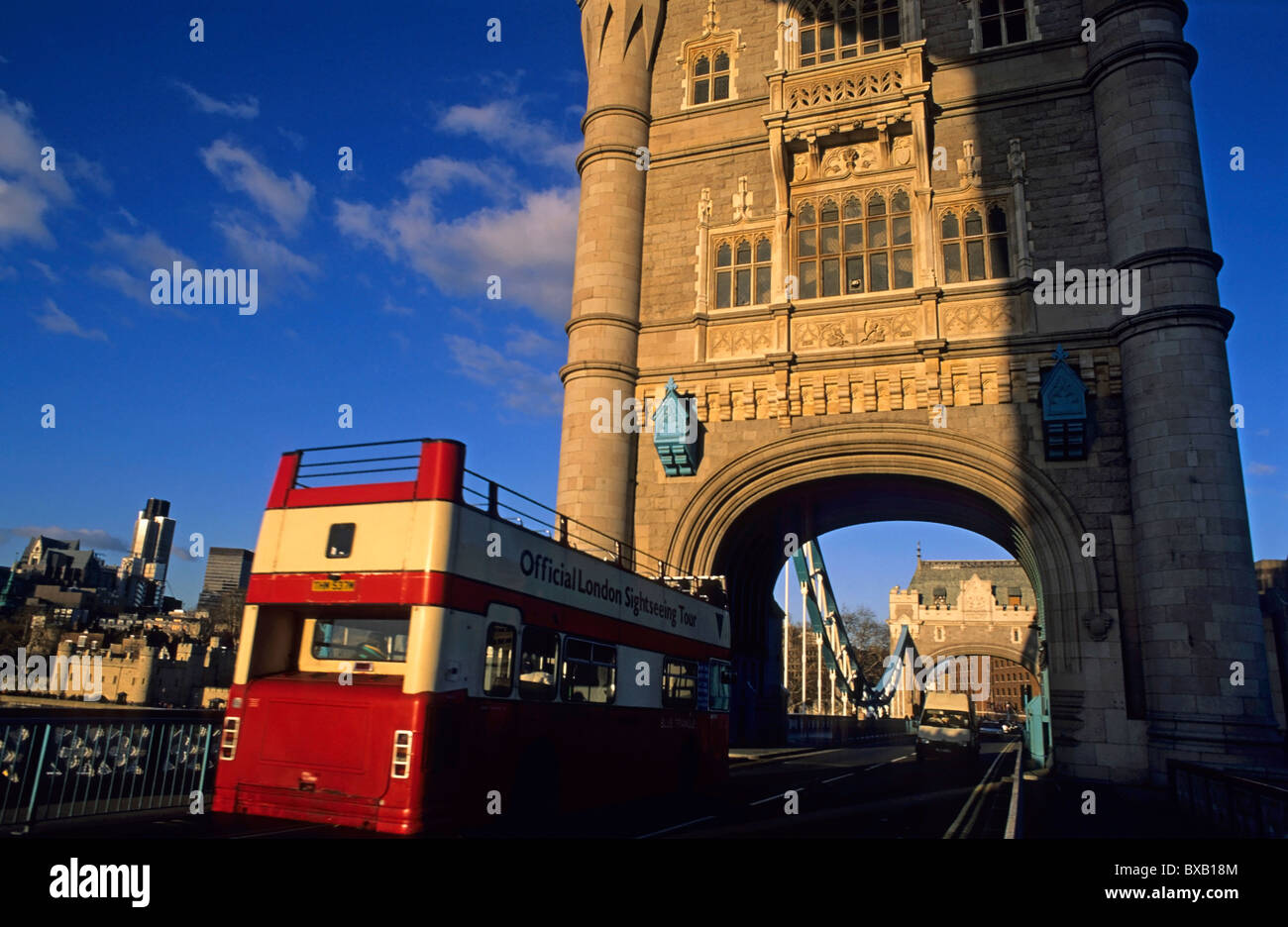 Double decker bascule bridges hi-res stock photography and images - Alamy