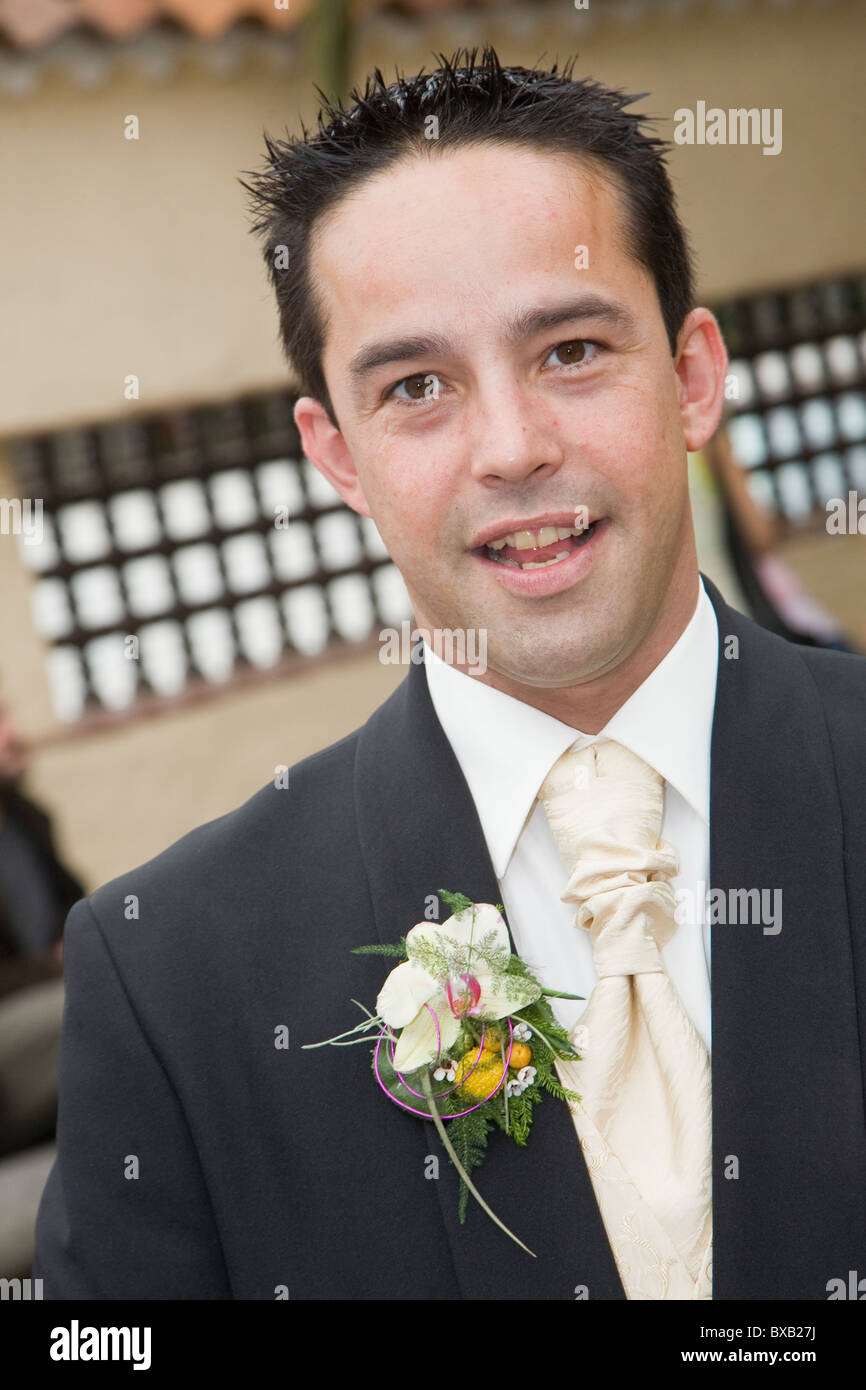 Bride and Groom shots from a Spanish wedding. Nice series of photos of ...