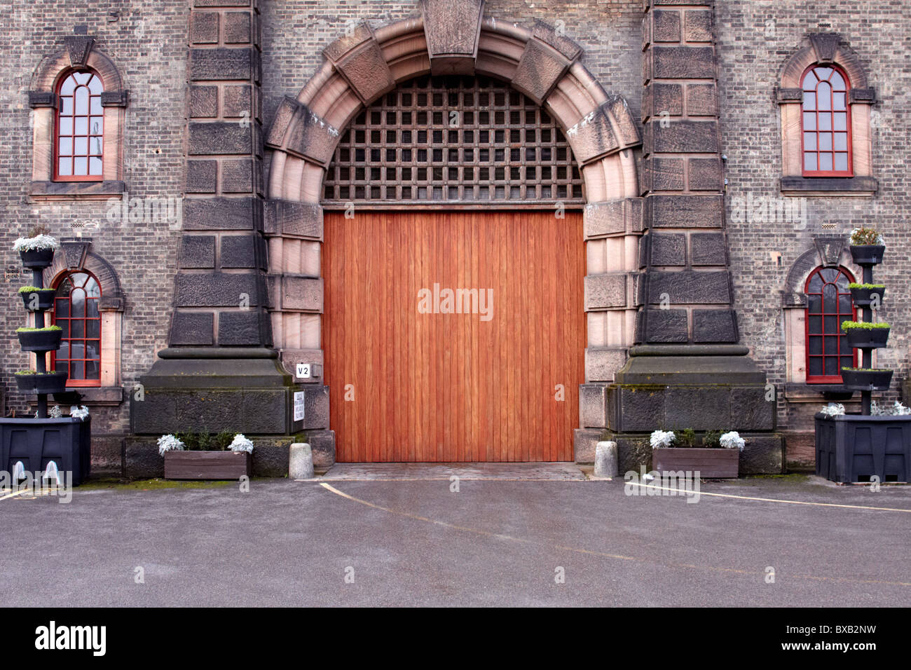 Prison gates uk hi-res stock photography and images - Alamy