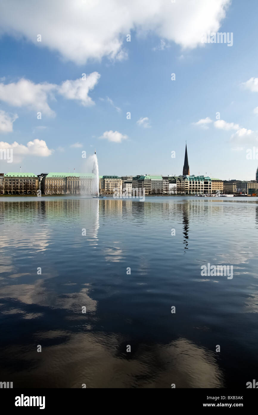 Hamburg skyline with aussenalster hi-res stock photography and images ...