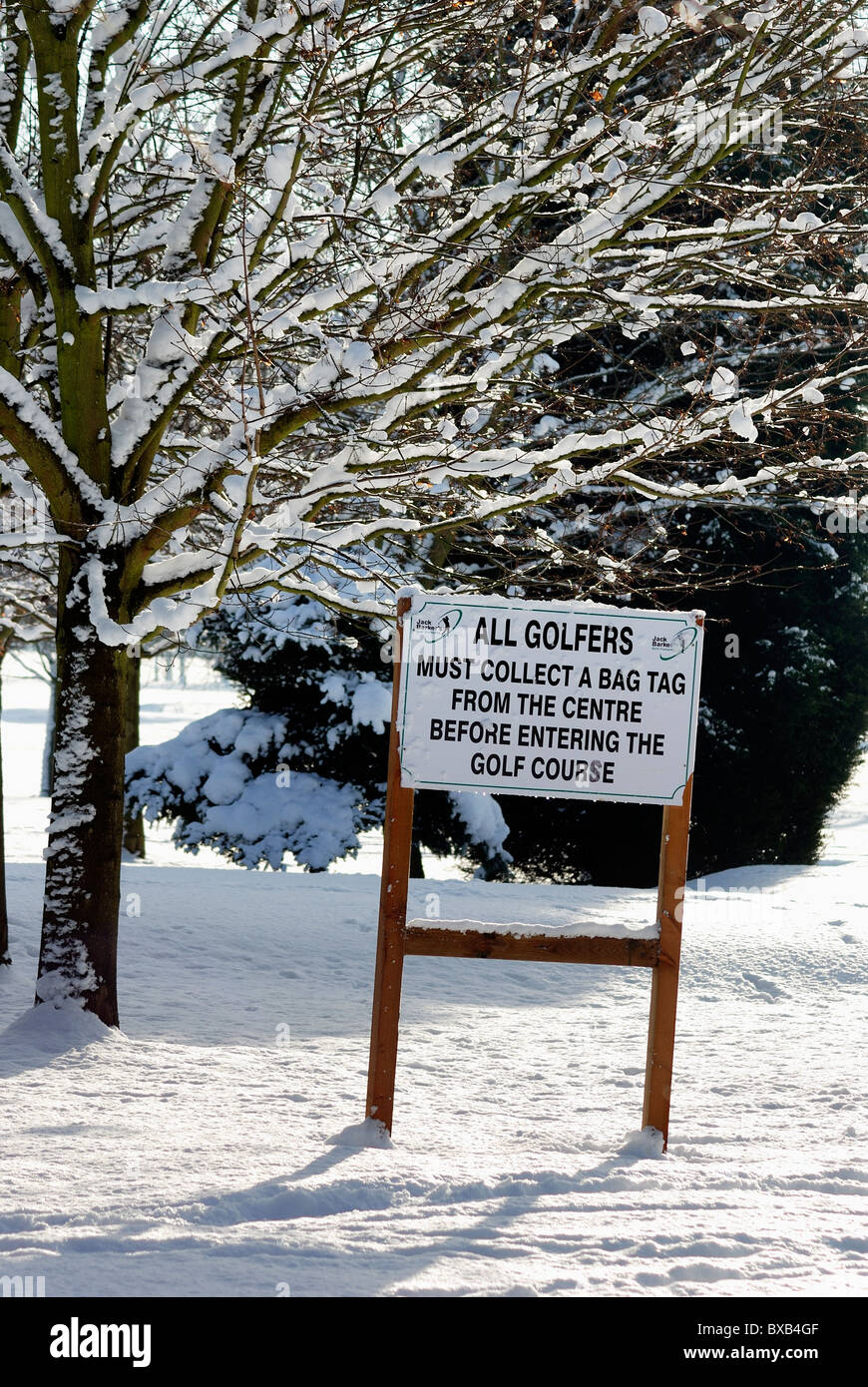 Winter golf hi-res stock photography and images - Alamy