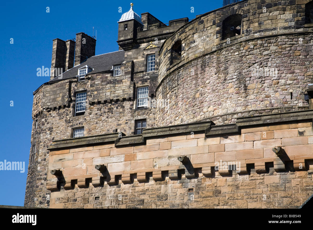 Walls edinburgh castle hi-res stock photography and images - Alamy