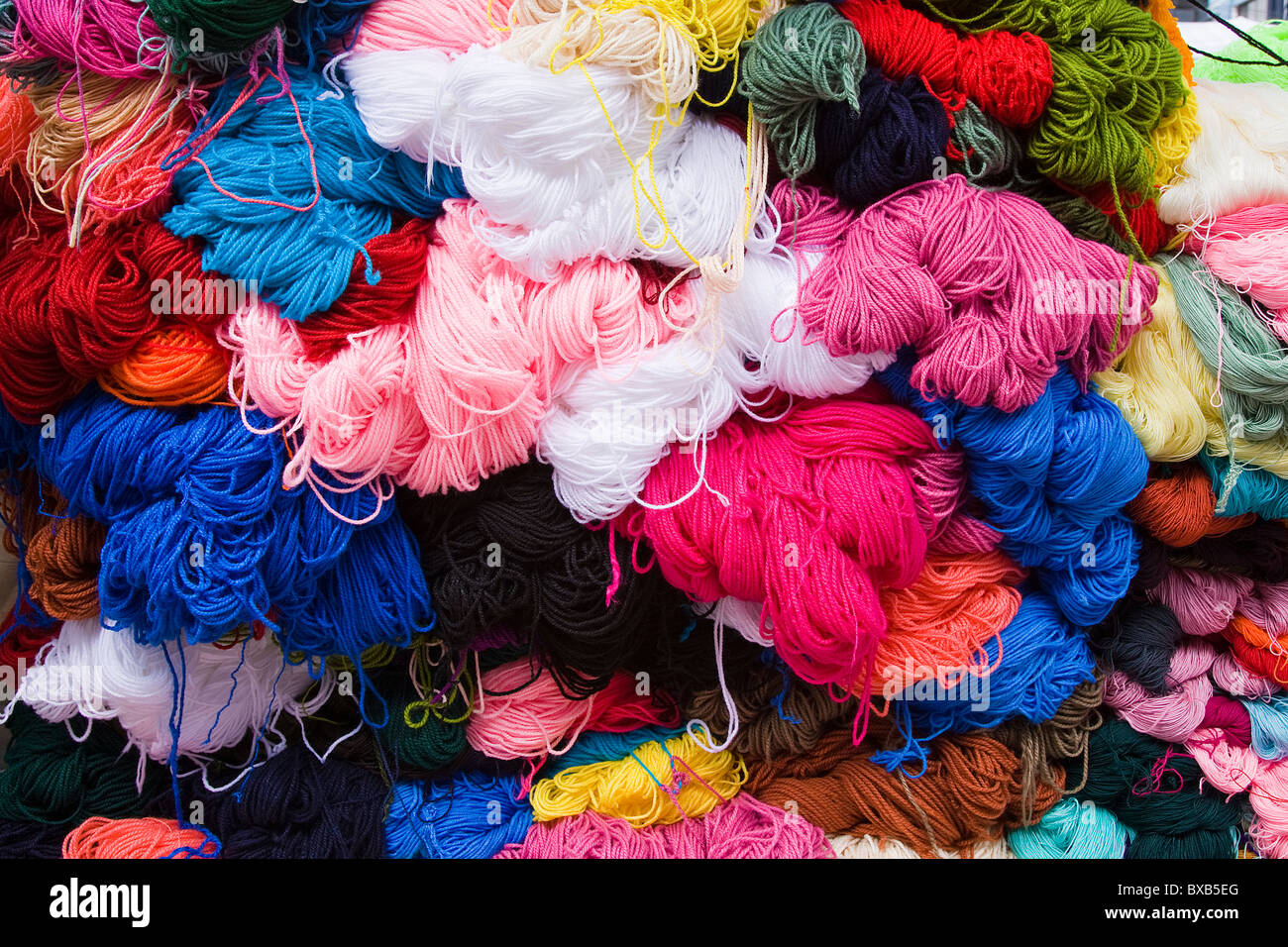 Yarns hi-res stock photography and images - Alamy