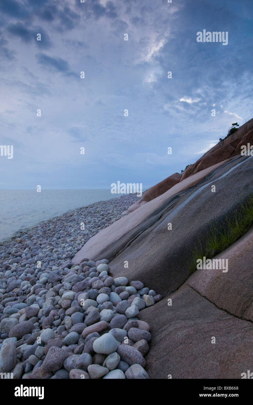 Pebbles shores hi-res stock photography and images - Alamy