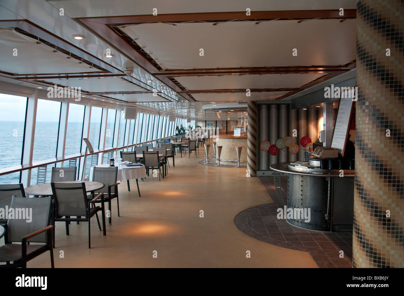 The seating area on board the P&O Cruise Ship 'Aurora' Stock Photo - Alamy
