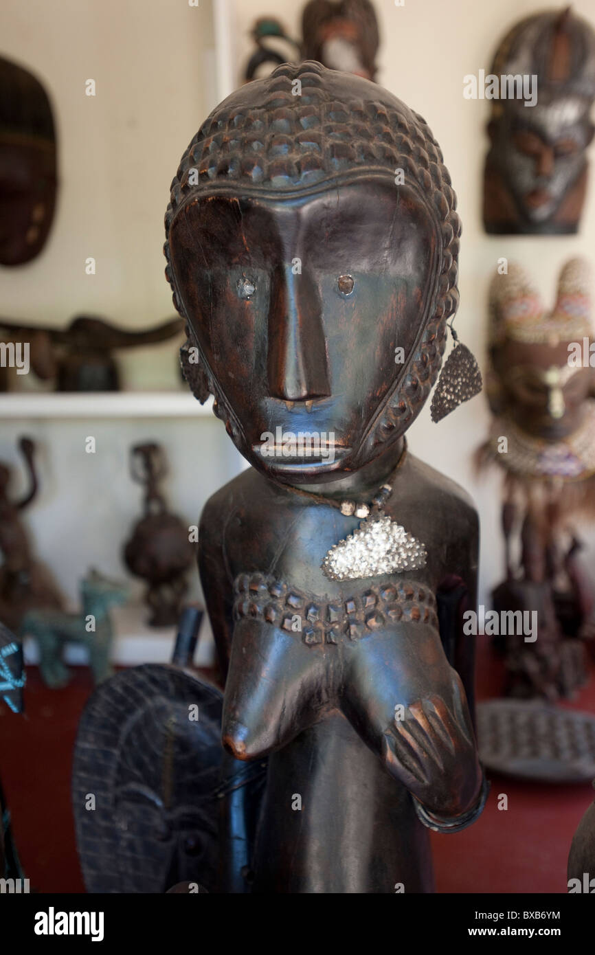Utamaduni crafts hi-res stock photography and images - Alamy