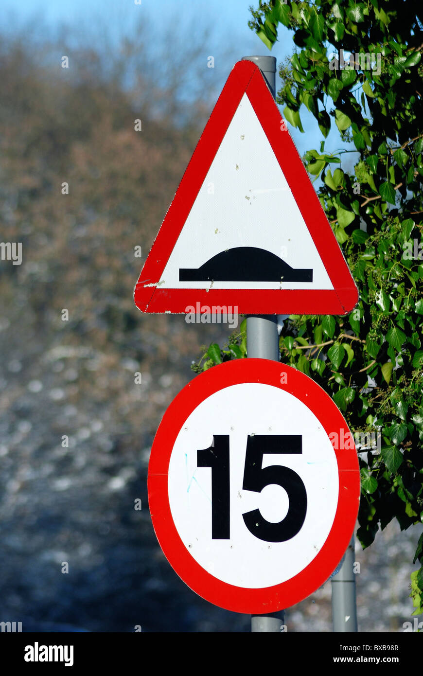 Hump road sign hi-res stock photography and images - Alamy