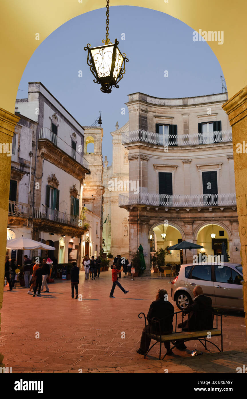 Evening stroll italy hi-res stock photography and images - Alamy