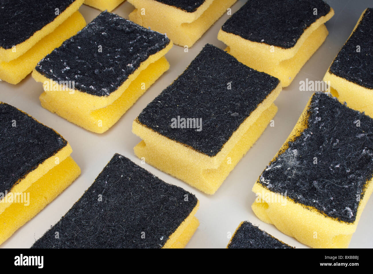 Household sponges hi-res stock photography and images - Alamy