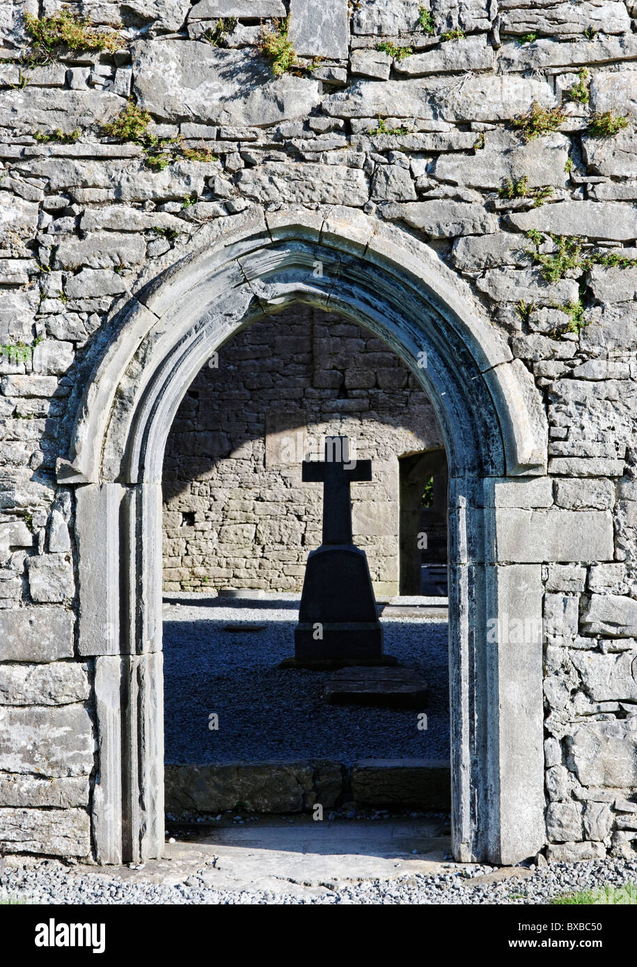 Abbey cross hi-res stock photography and images - Alamy