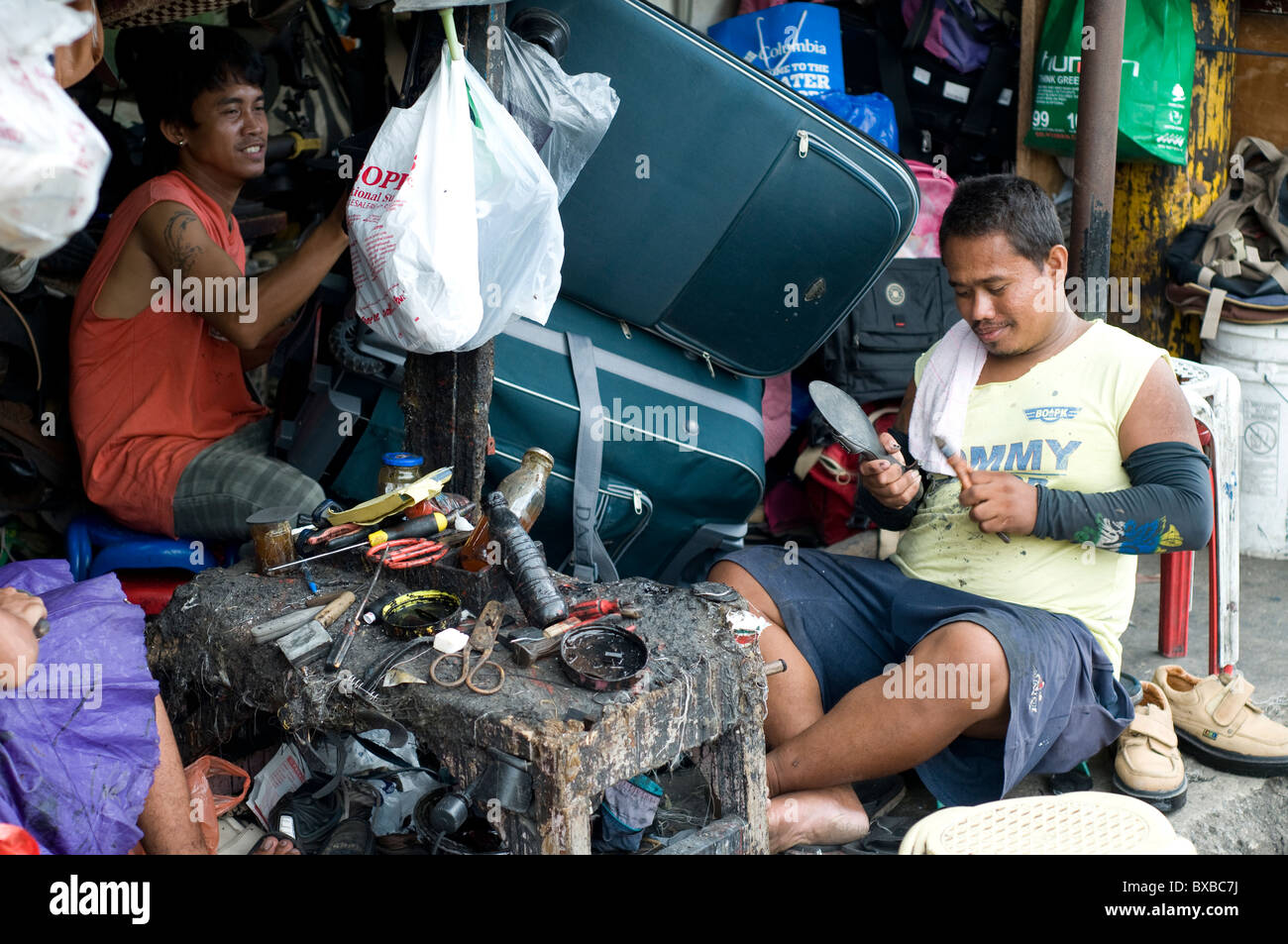 Philippine poverty hi-res stock photography and images - Alamy