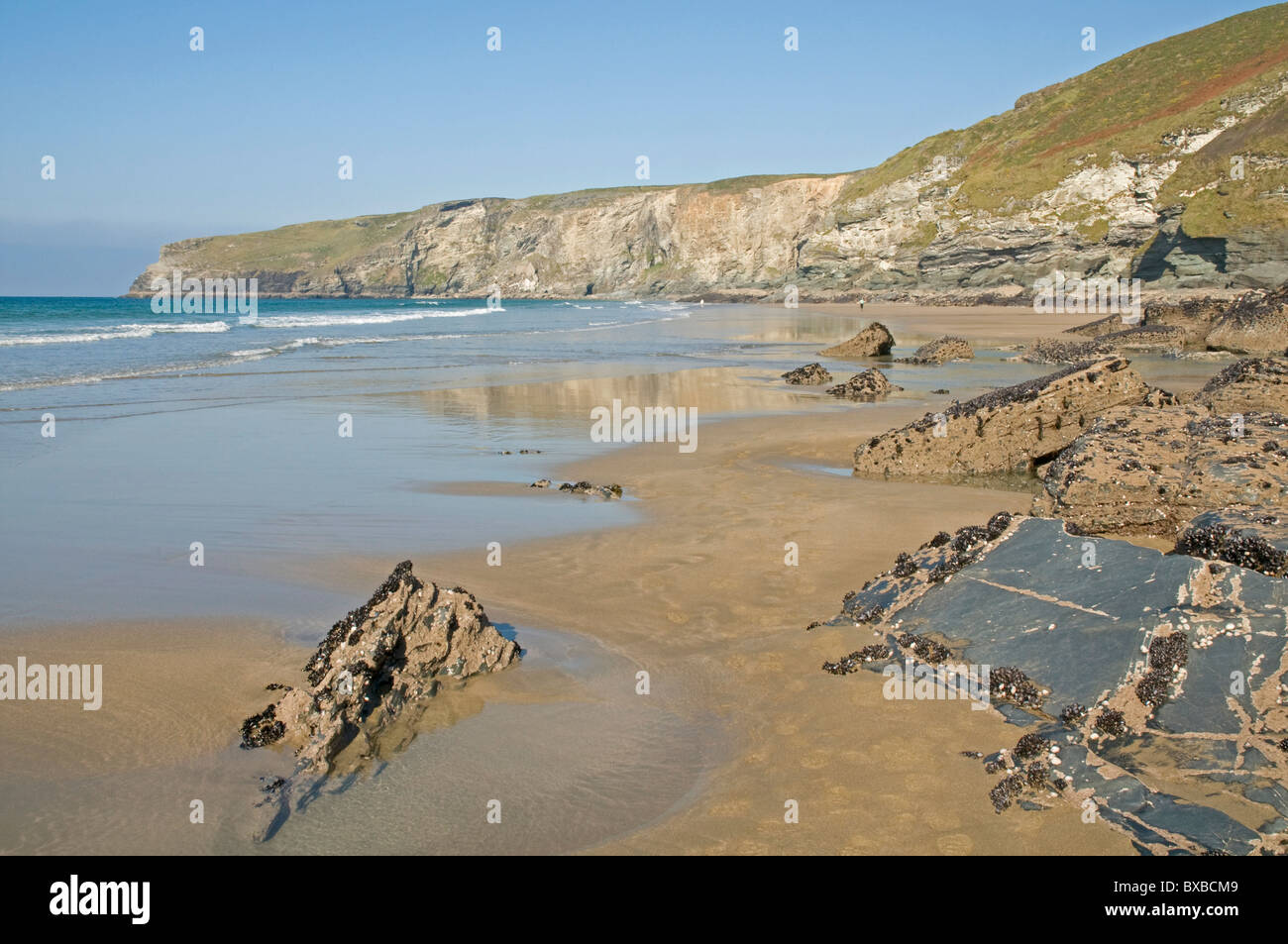 The attractive sandy beach at Trebarwith Strand on the north Cornwall ...