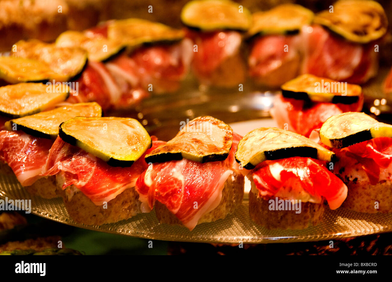 Plaza Nueva Bilbao Spain Restaurant Bar Pub Cafe tapas pinchos pintxos ...