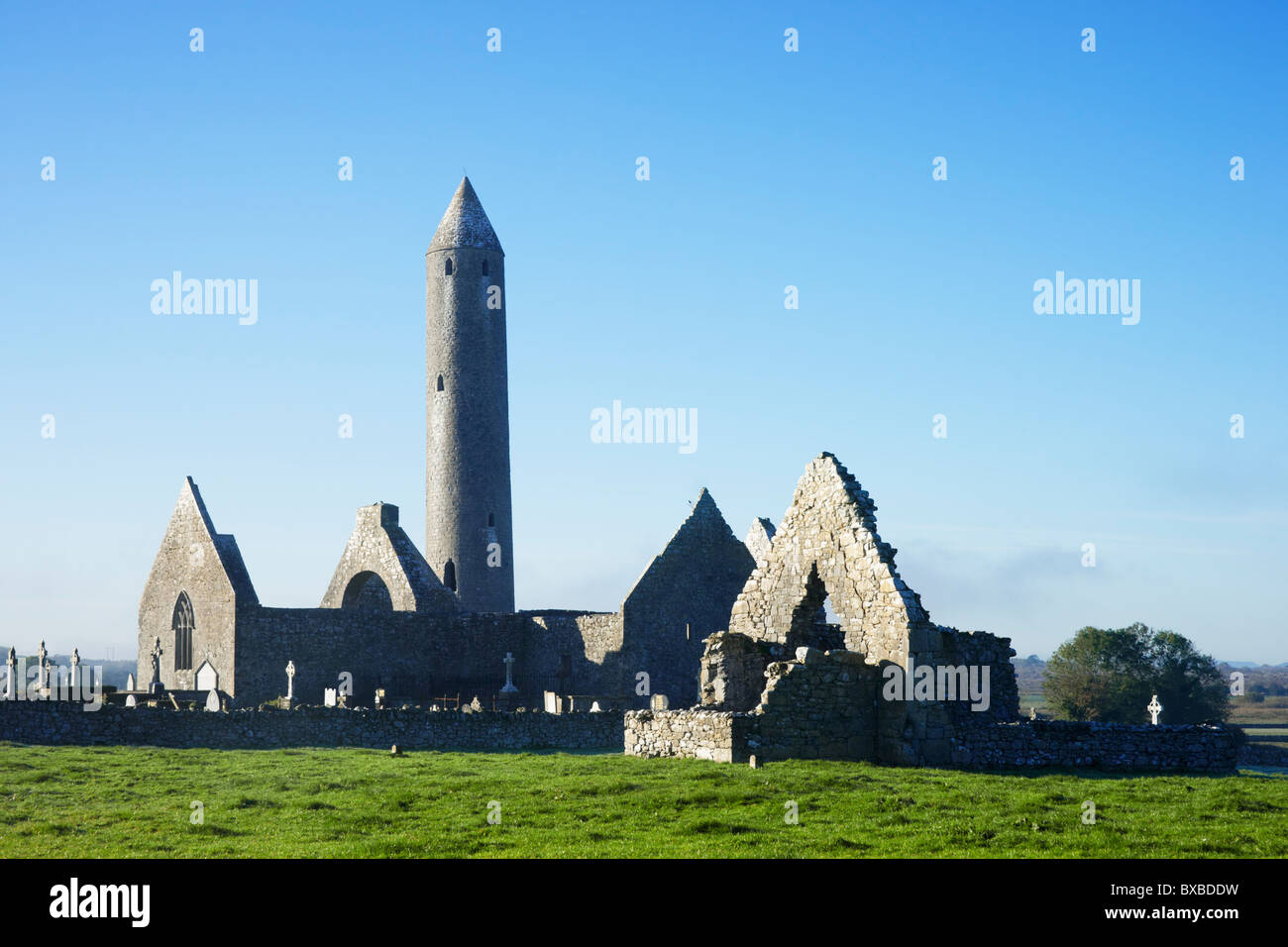 Kilmacduagh Monastery Ireland High Resolution Stock Photography and ...