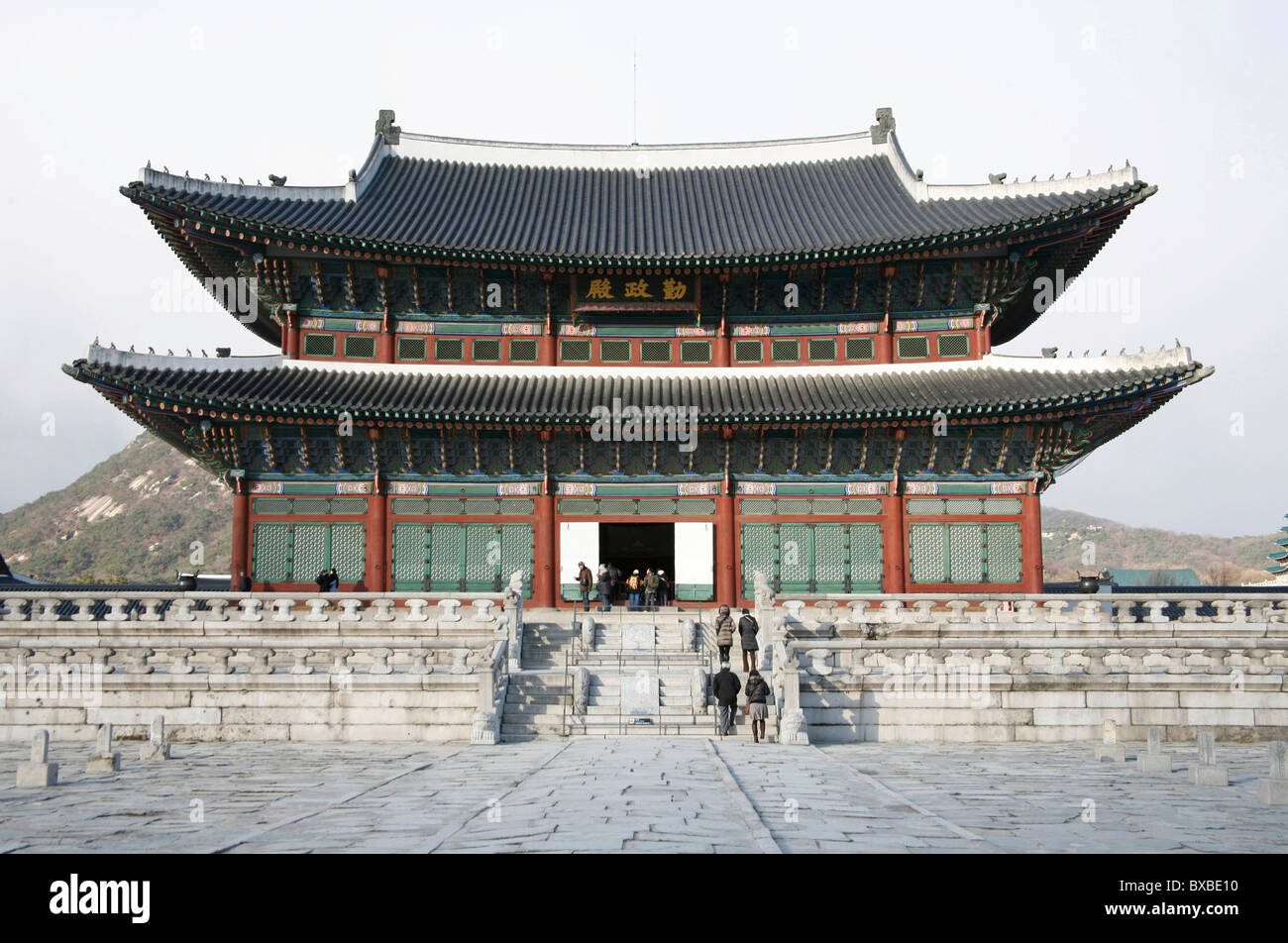 Gyeongbokgung palace hi-res stock photography and images - Alamy