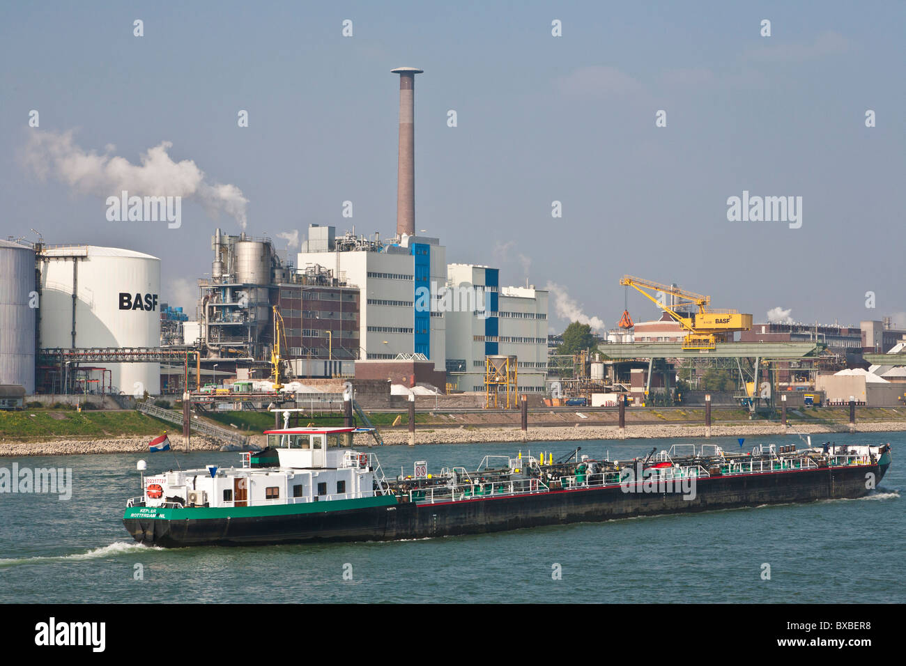 BASF CHEMICAL INDUSTRY, BARGE, RHEIN RIVER, LUDWIGSHAFEN AM RHEIN ...