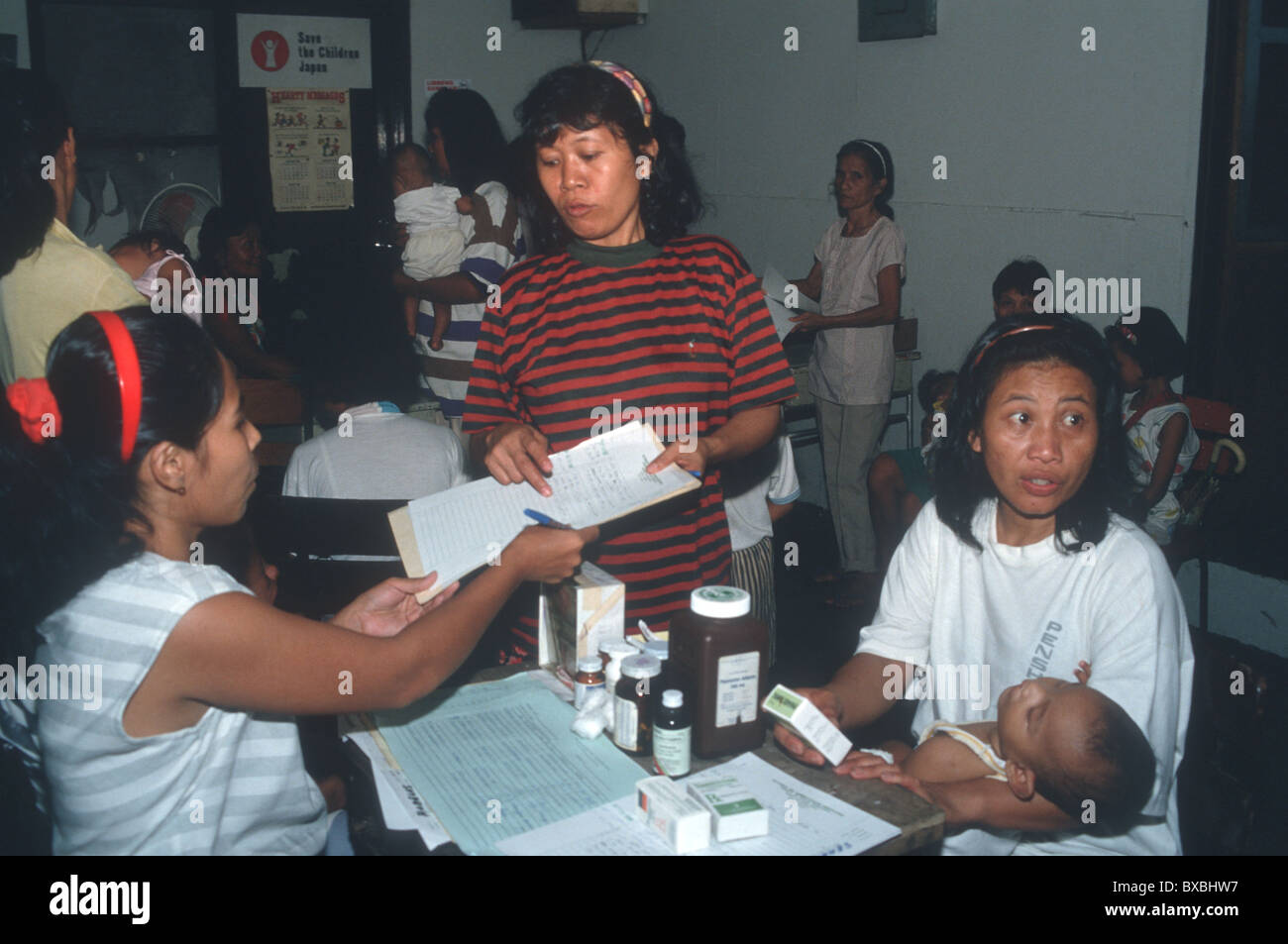 PHILIPPINES. COMMUNITY HEALTH CENTRE IN THE SLUMS OF MANILA Stock Photo ...