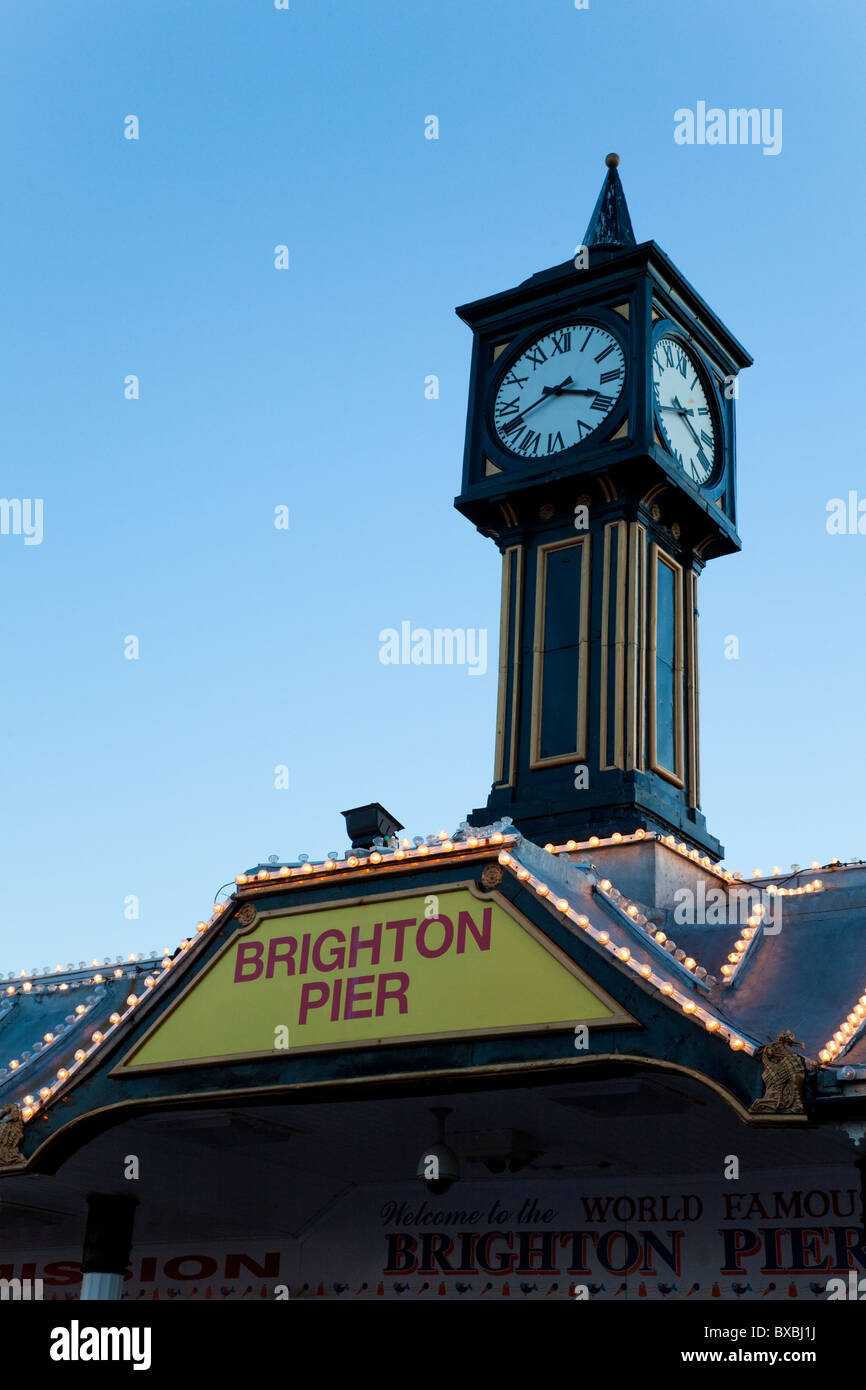 Entrance brighton pier hi-res stock photography and images - Alamy
