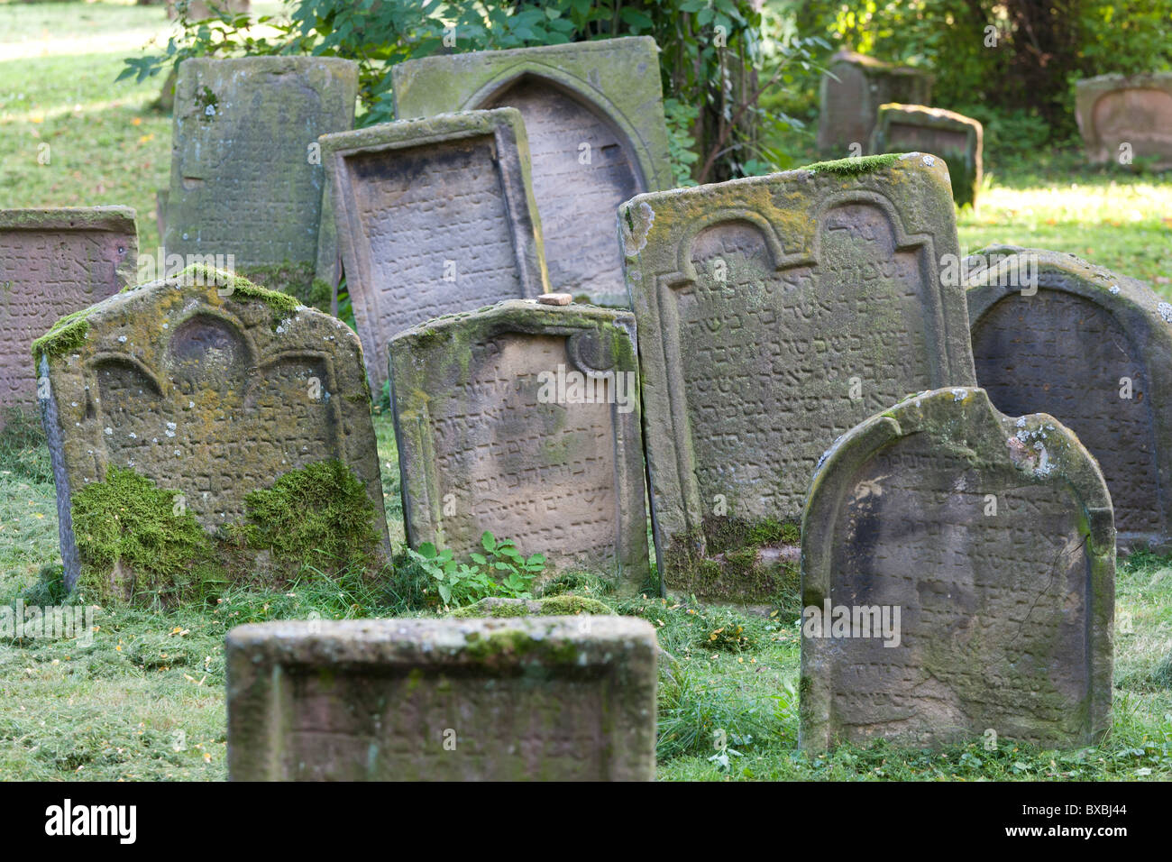 GRAVES, JEWISH GRAVEYARD HEILIGER SAND, OLDEST JEWISH GRAVEYARD OF ...