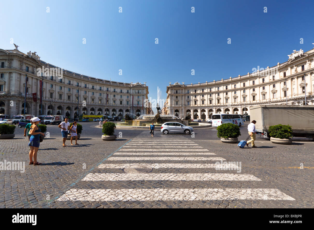 Repubblica rome hi-res stock photography and images - Alamy