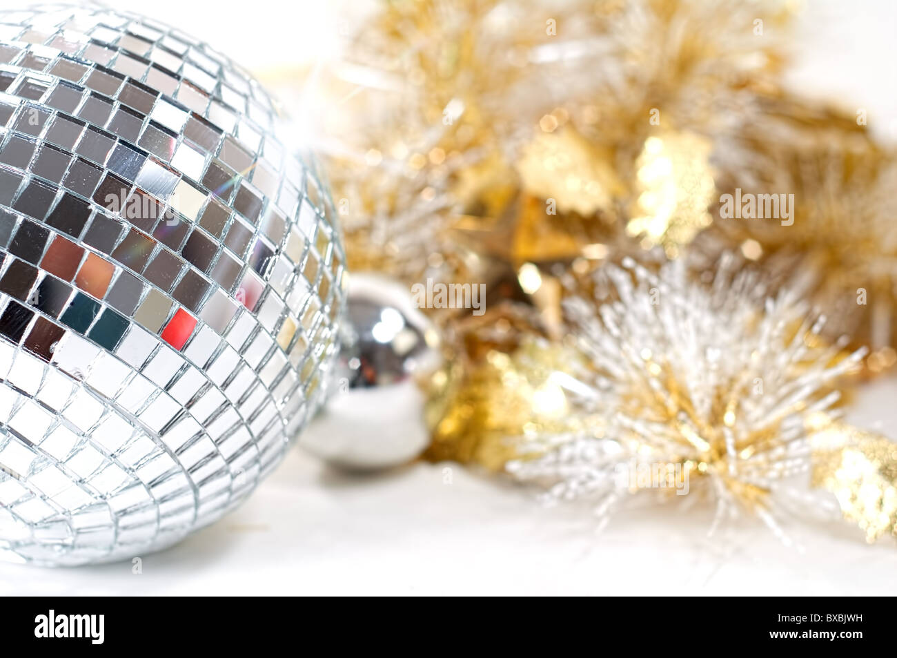 Mirror ball decoration hi-res stock photography and images - Alamy