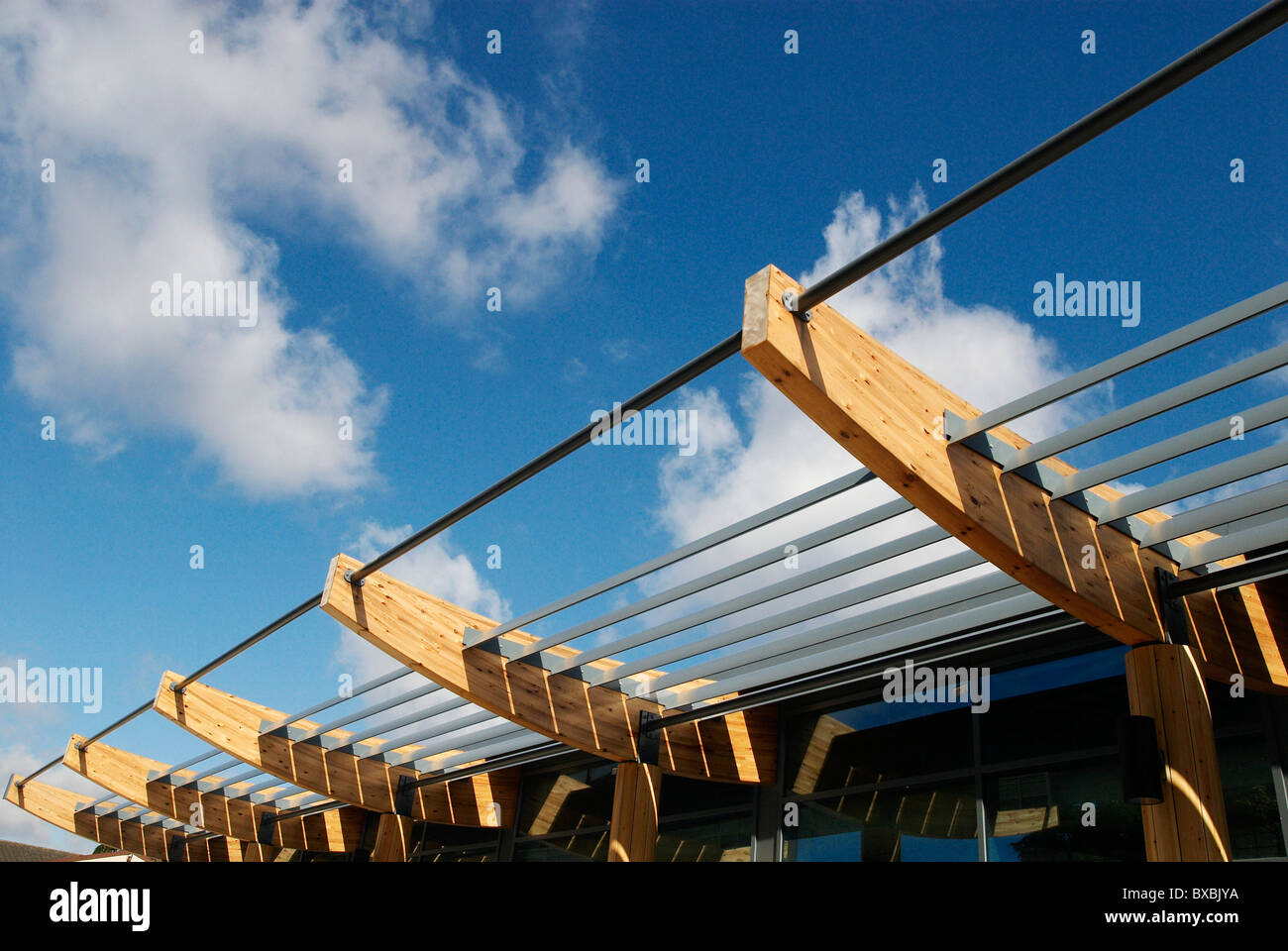 Exterior sun shading hi-res stock photography and images - Alamy