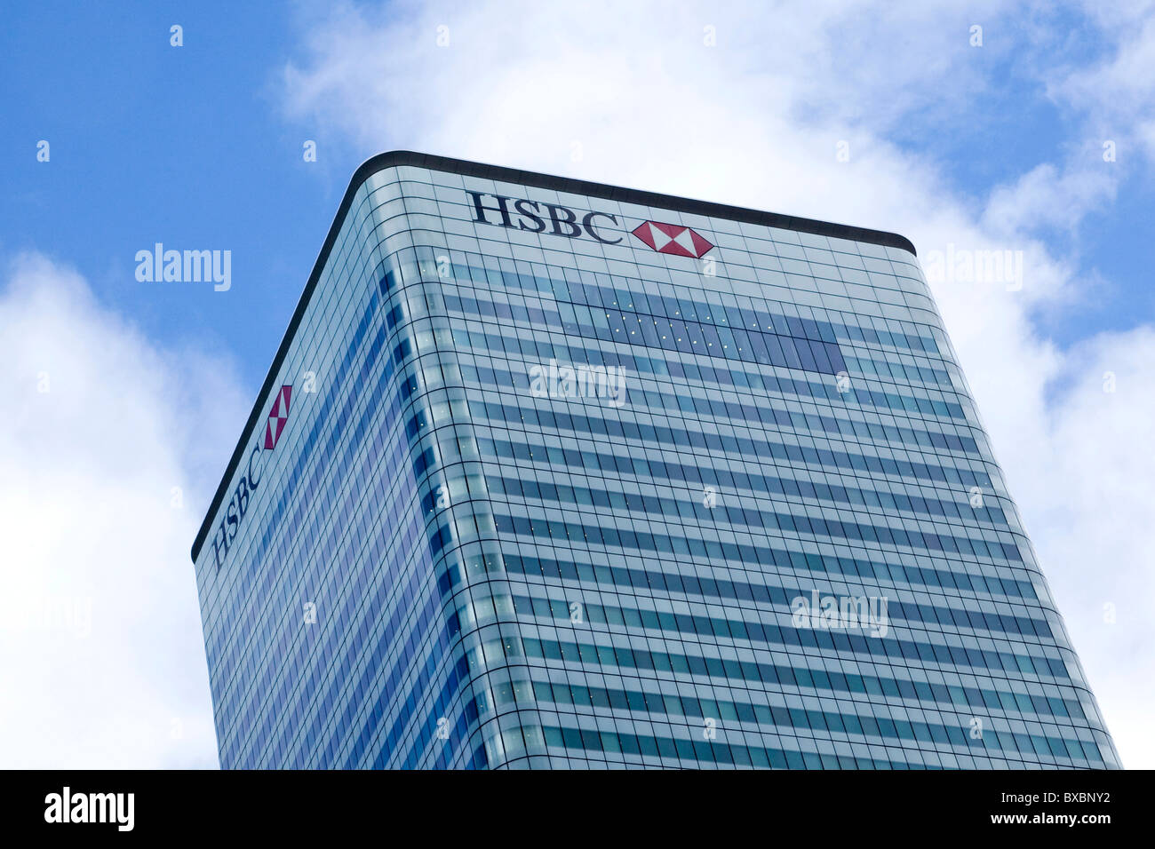 Headquarters of the HSBC bank in Canary Wharf in London, England ...