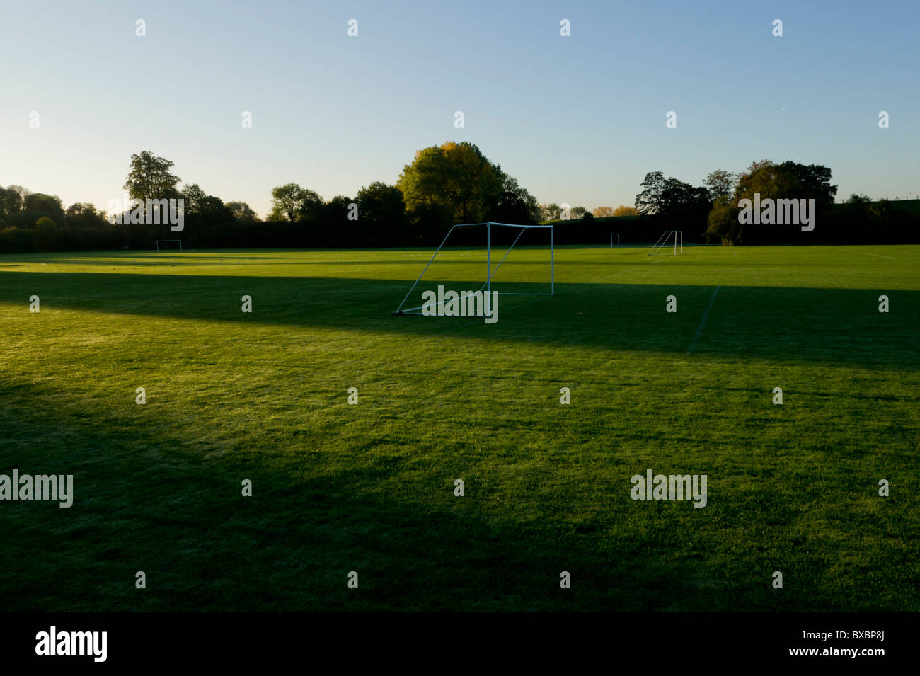 Empty field uk hi-res stock photography and images - Alamy