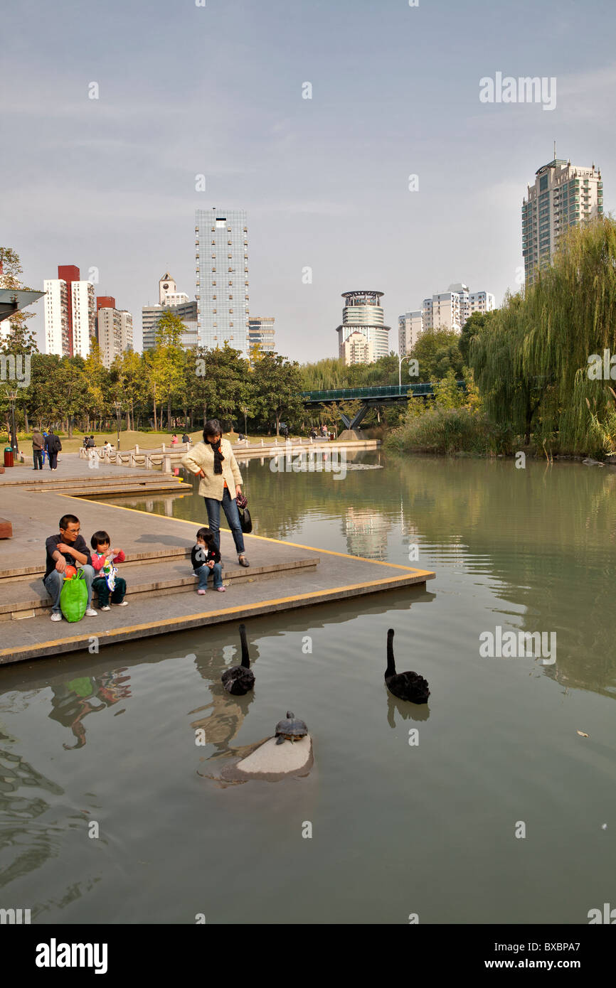 China park family hi-res stock photography and images - Alamy