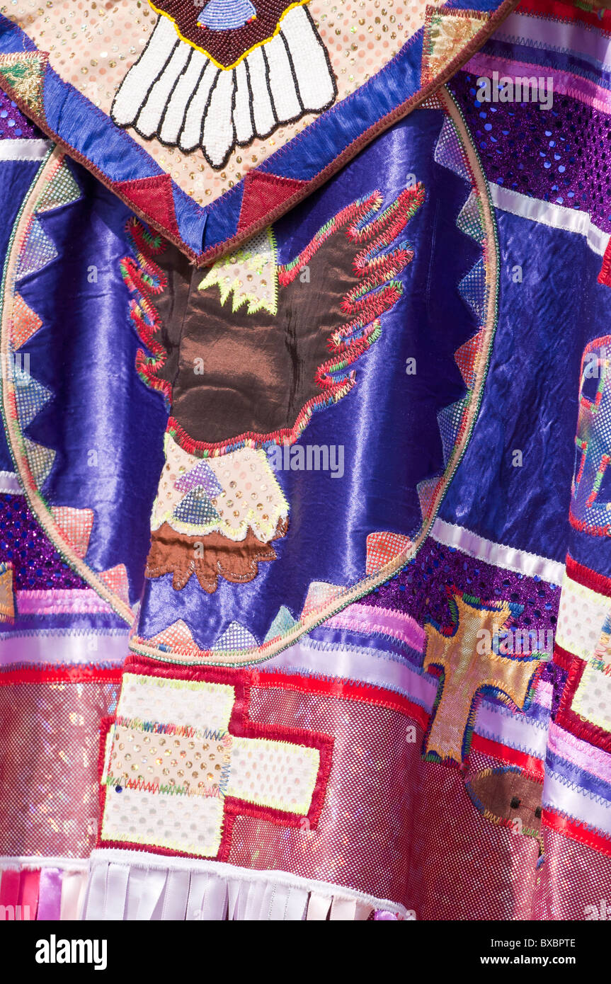 Fancy Shawl Dance High Resolution Stock Photography and Images - Alamy