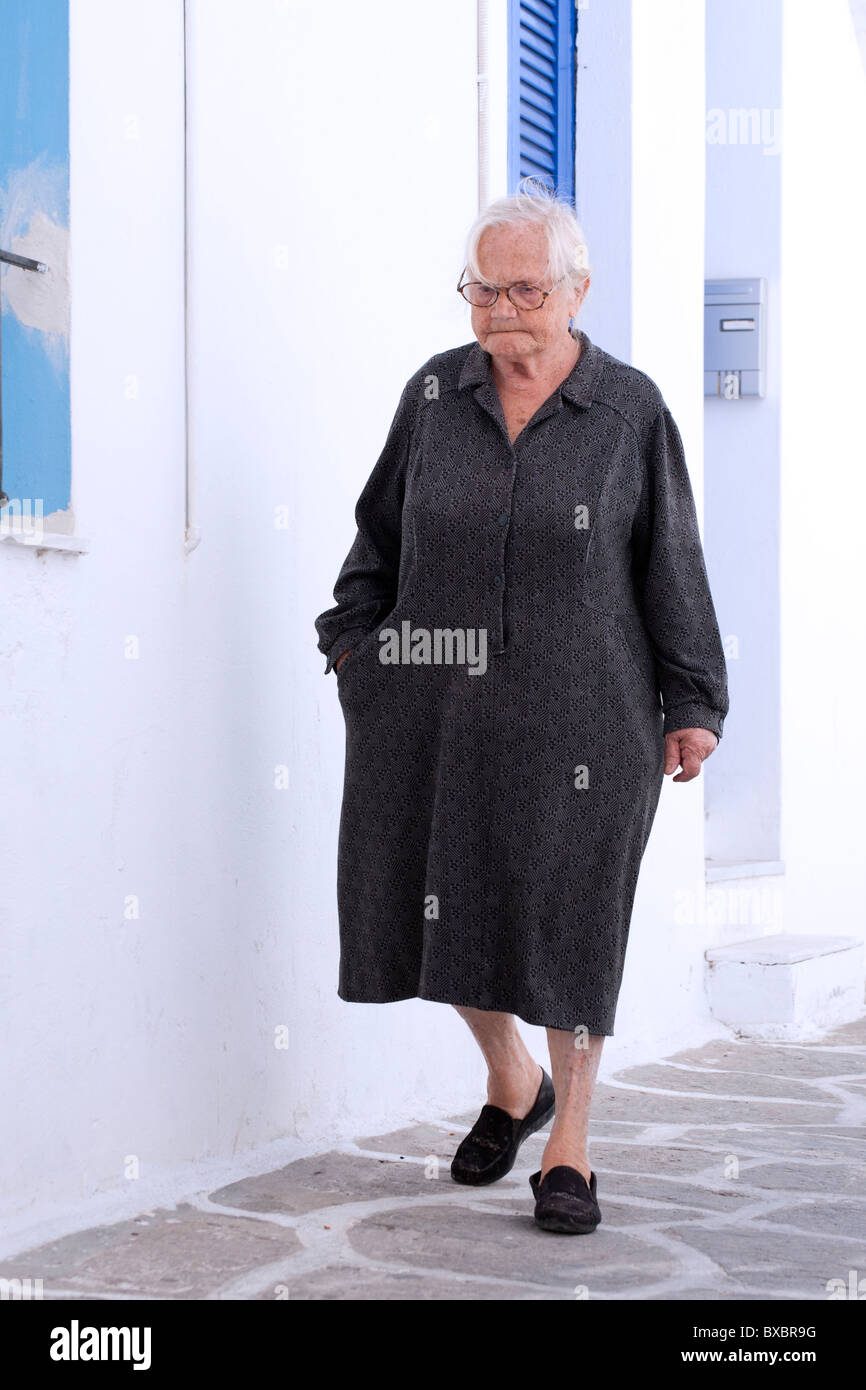 Greek old woman hi-res stock photography and images - Alamy