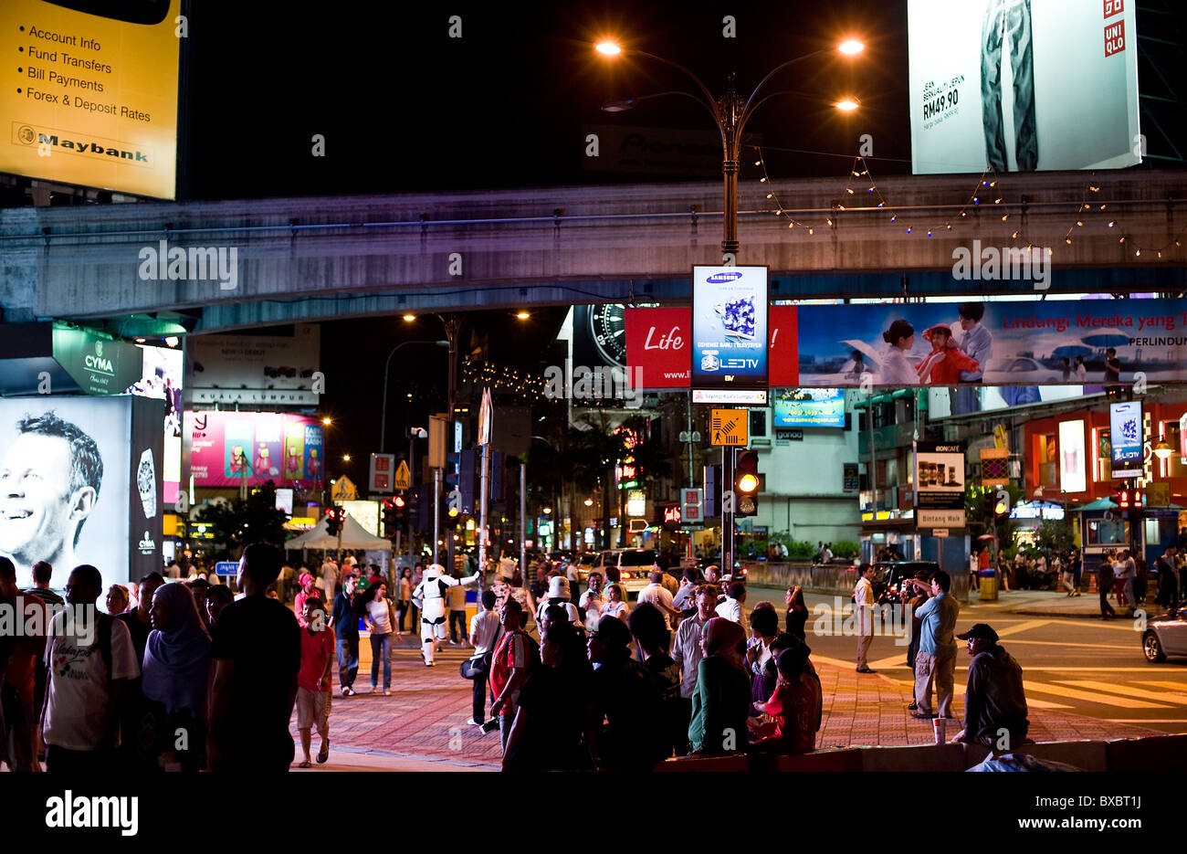 A street in Kuala Lumpur at night Stock Photo - Alamy