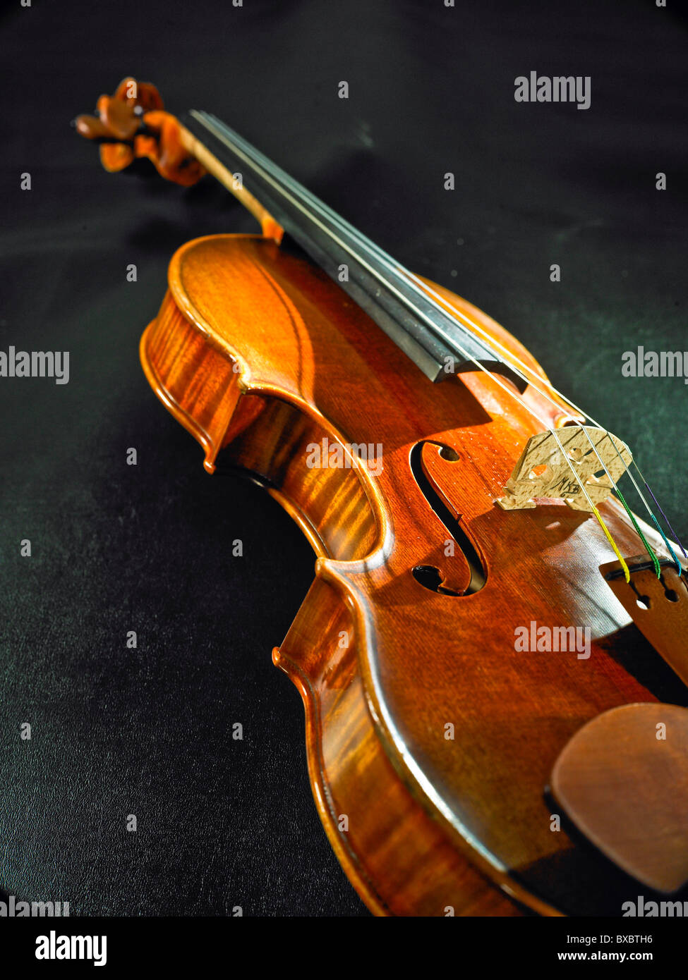 Hand crafted violin Stock Photo - Alamy