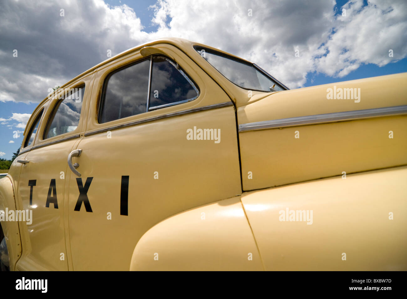 Blue And Yellow Taxi High Resolution Stock Photography and Images - Alamy
