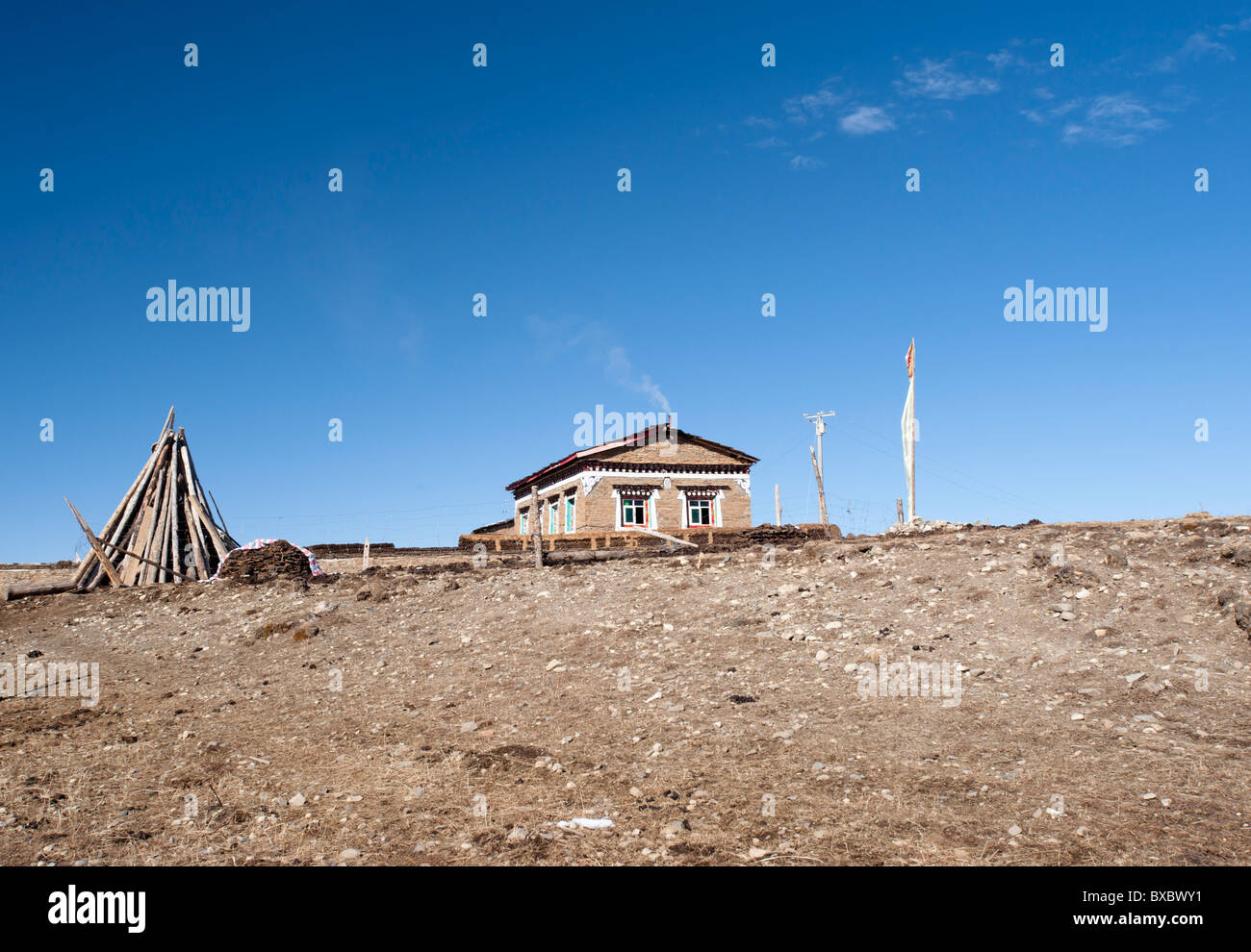 Tibetan house window tibet hi-res stock photography and images - Alamy