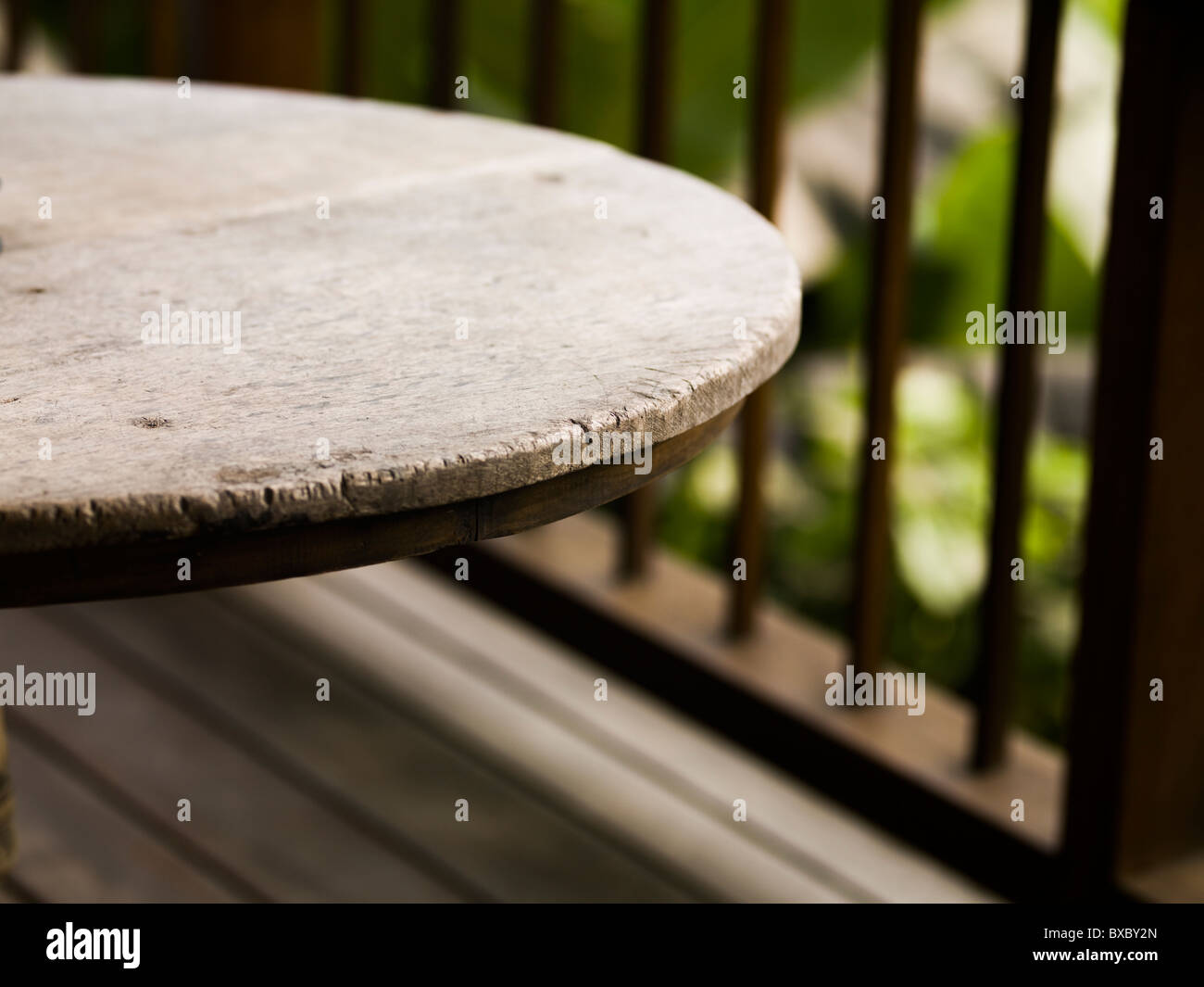 Edge of table hi-res stock photography and images - Alamy