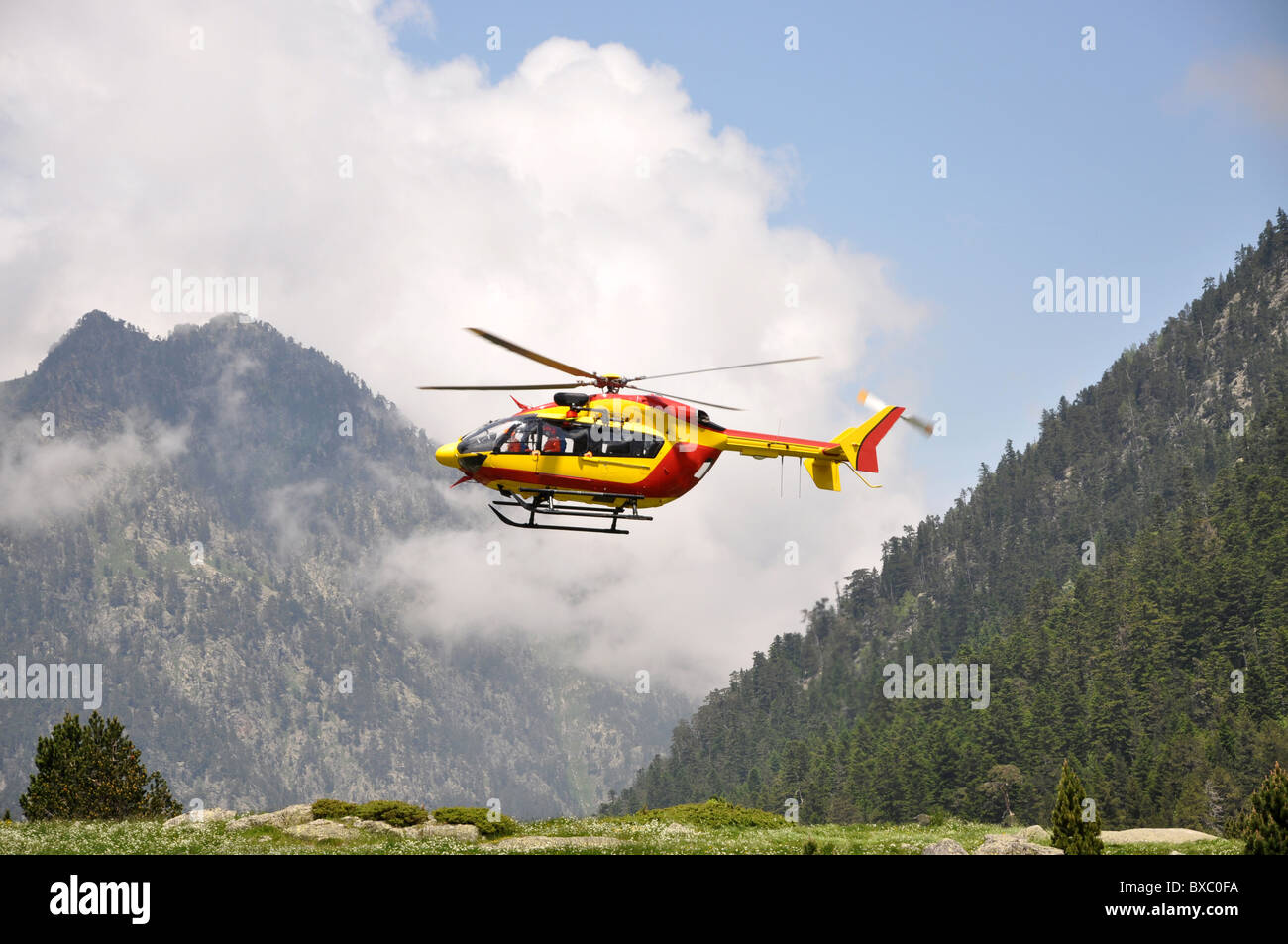 Yellow rescue helicopter hi-res stock photography and images - Alamy