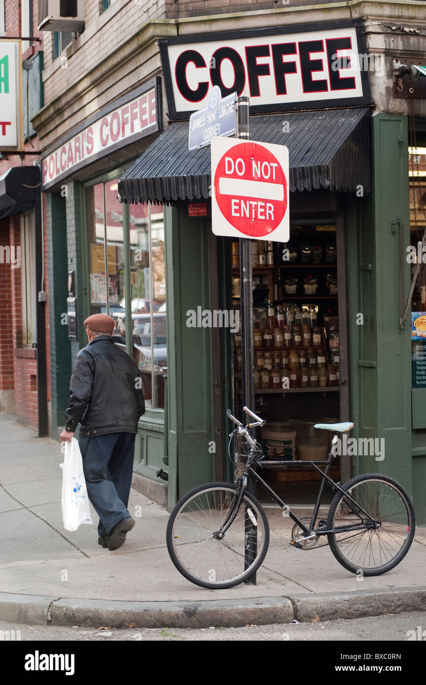 Boston coffee shops hi-res stock photography and images - Alamy