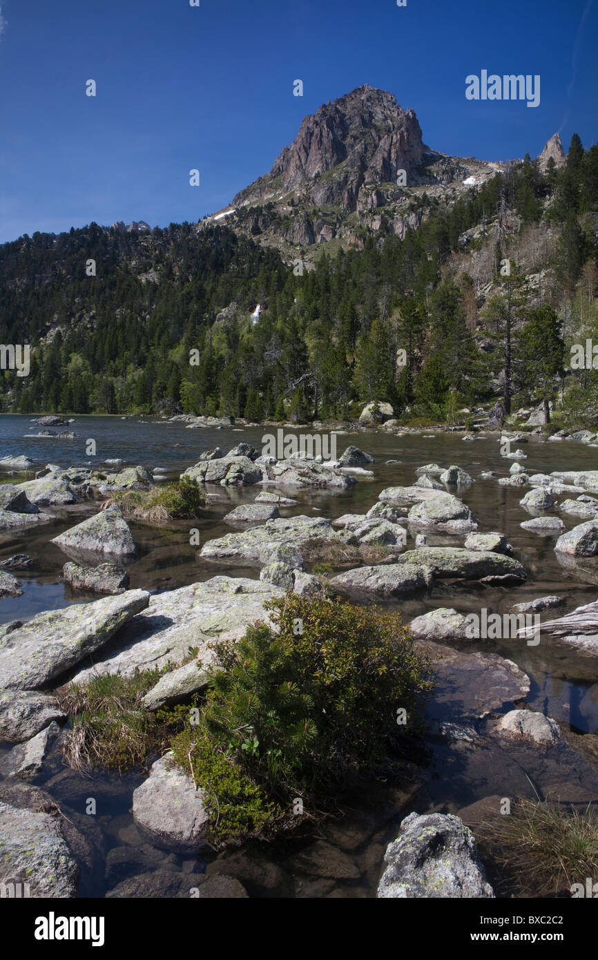 Lagoon of Ratera - Estany de la Ratera -, National Park of Aiguestortes ...