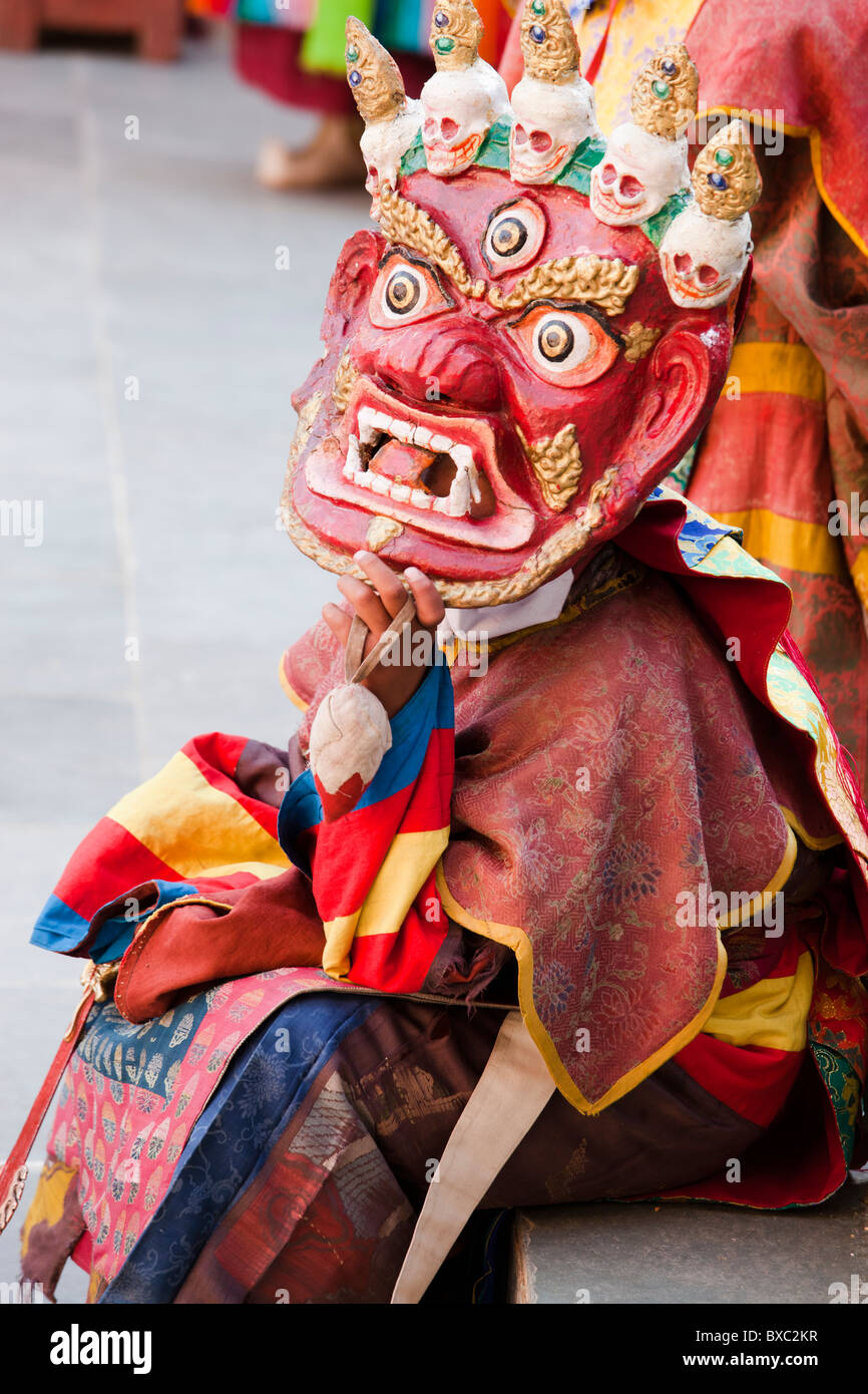 Ritual mask hi-res stock photography and images - Alamy
