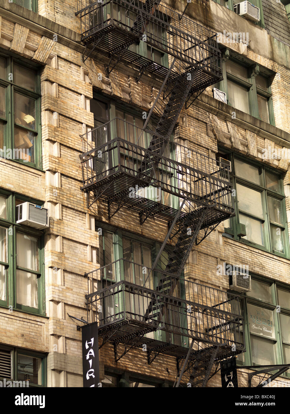 Fire escape on the exterior of a building in New York City Stock Photo ...