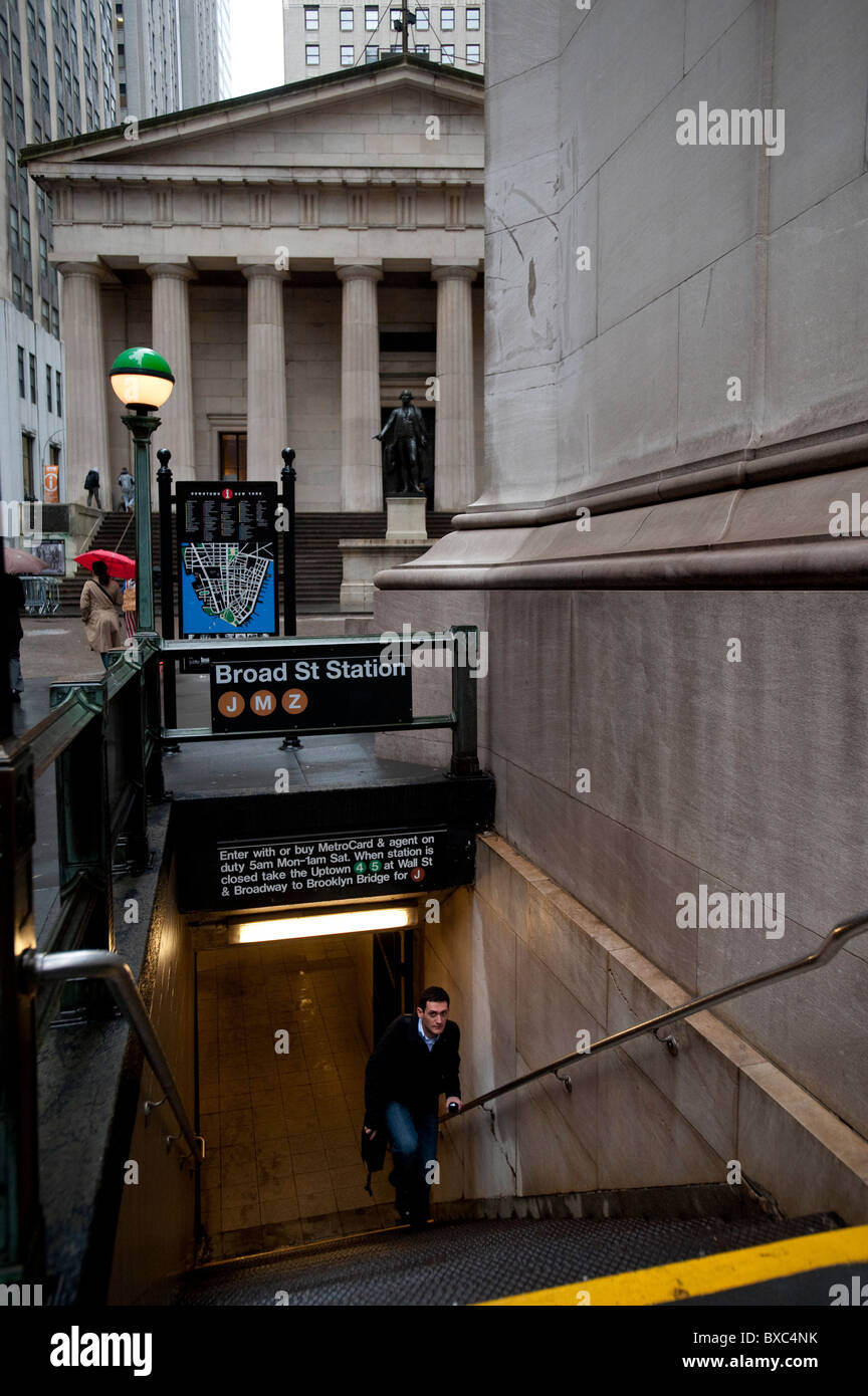 Broad street station hi-res stock photography and images - Alamy