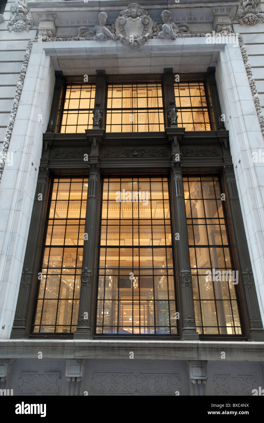 Front view of building in Manhattan, New York City, U.S.A Stock Photo ...
