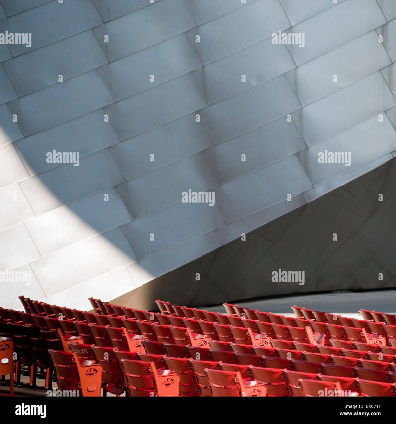 Amphitheater amphitheatre chicago hi-res stock photography and images ...