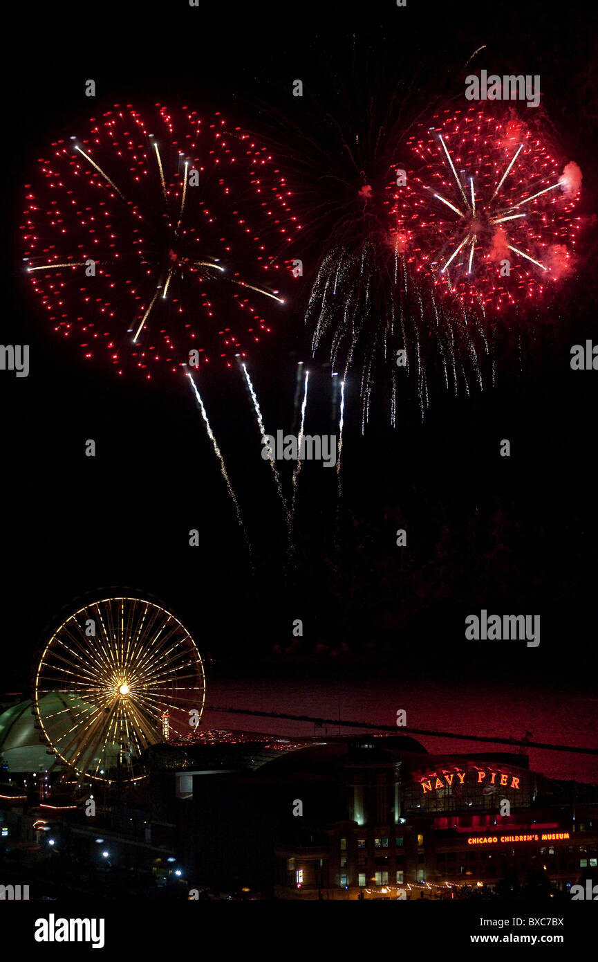Chicago ferris wheel vertical hi-res stock photography and images - Alamy