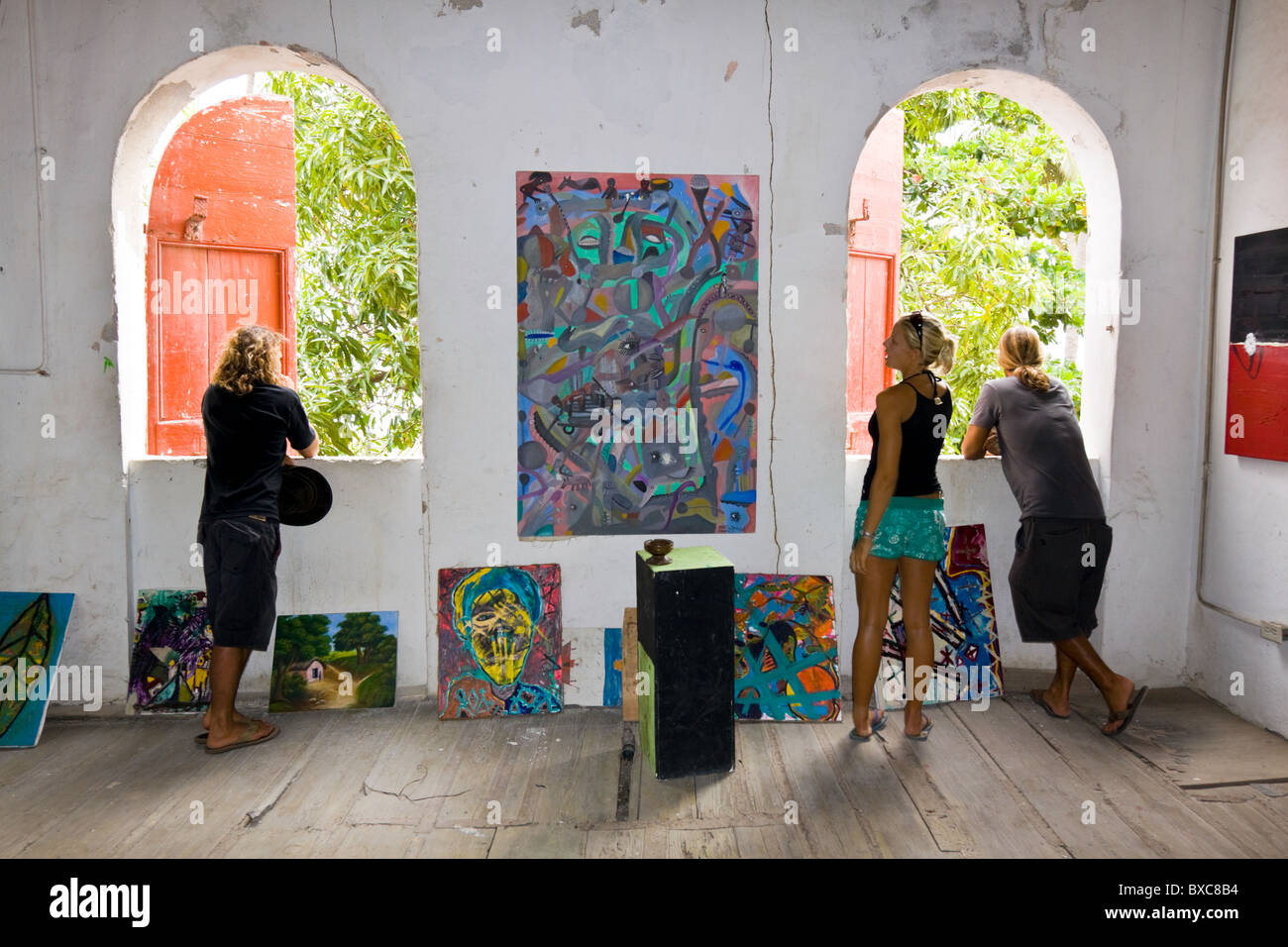 Haiti, Sud Province, Jacmel. Community art studio Stock Photo - Alamy
