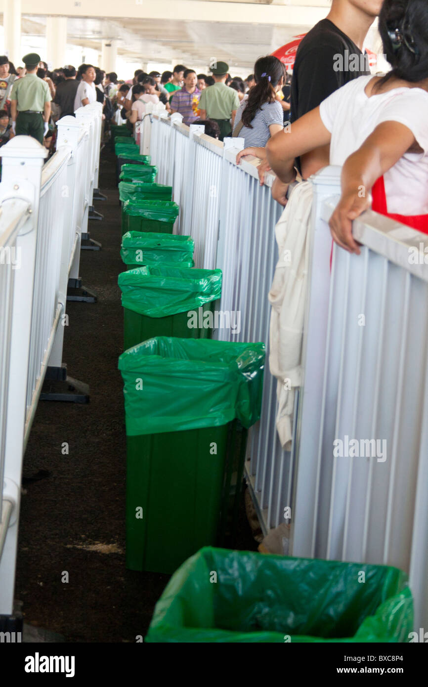 Chinese garbage collection hi-res stock photography and images - Alamy