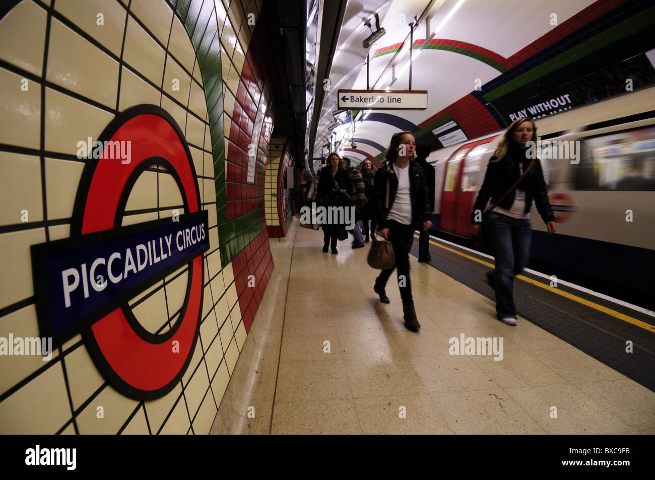 Piccadilly Line London Tube Stock Photos & Piccadilly Line London Tube ...