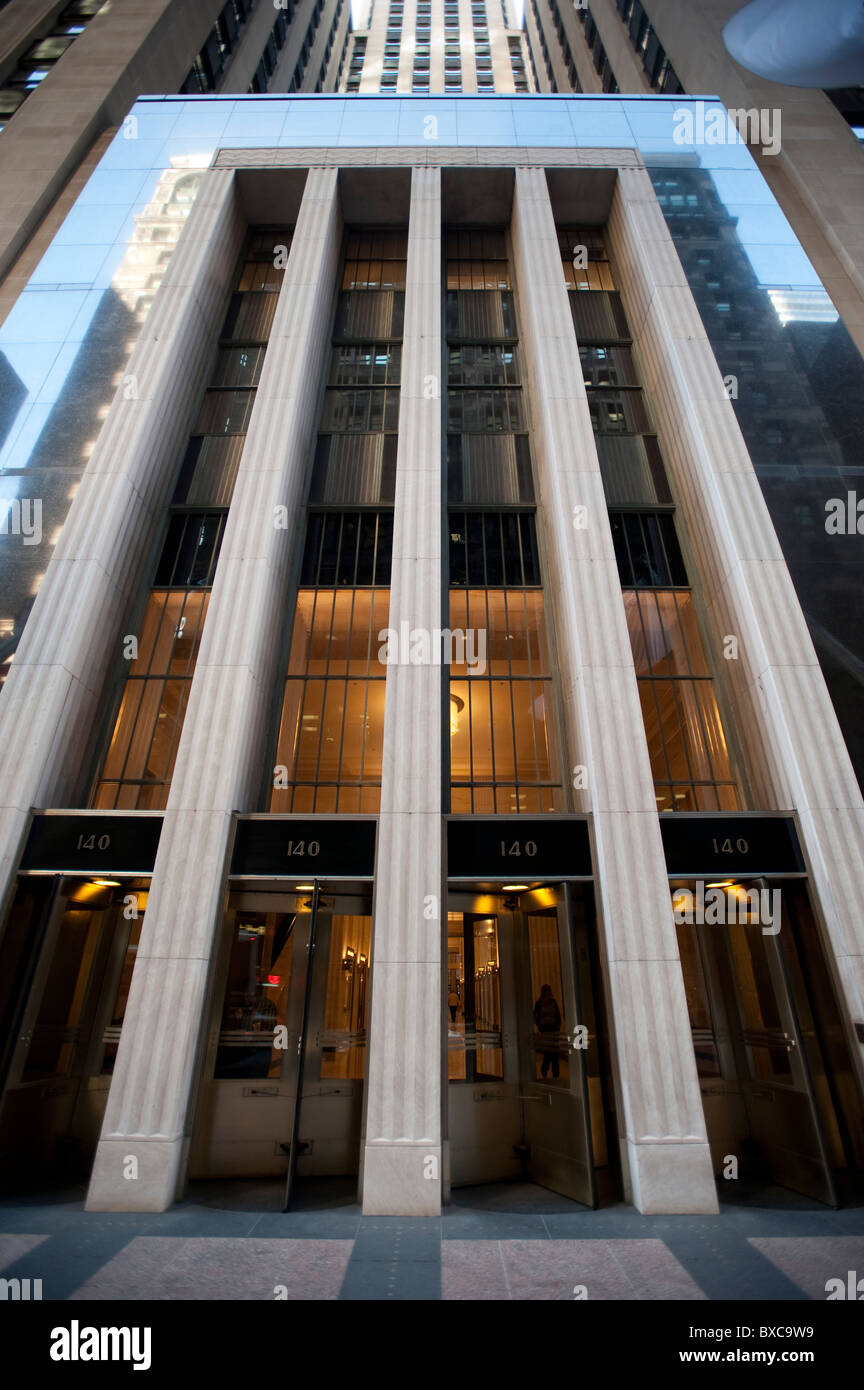 Facade chicago bank banking hi-res stock photography and images - Alamy